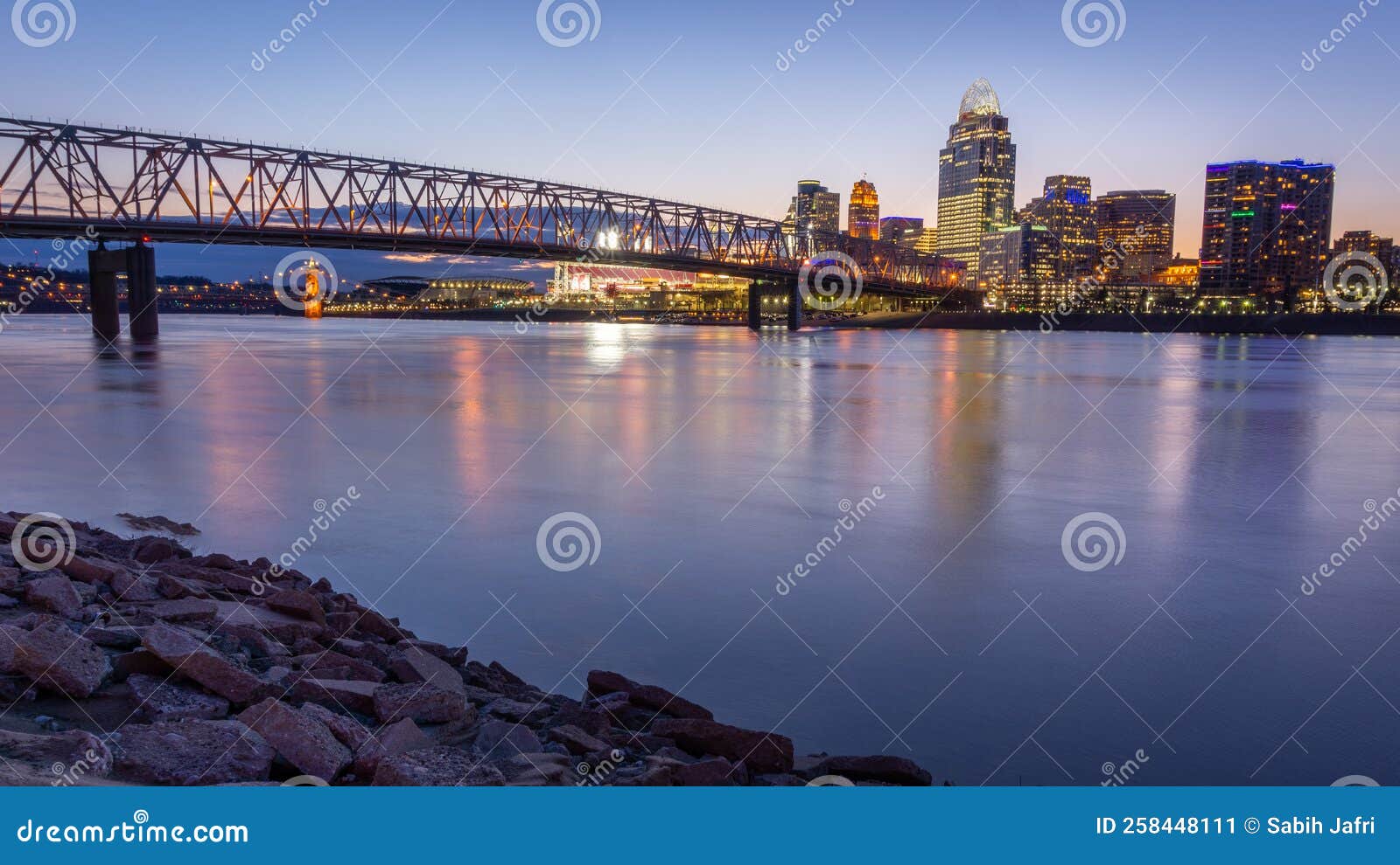 Cincinnati, OH - June 10 2022: Cincinnati Skyline at Night Stock Image ...