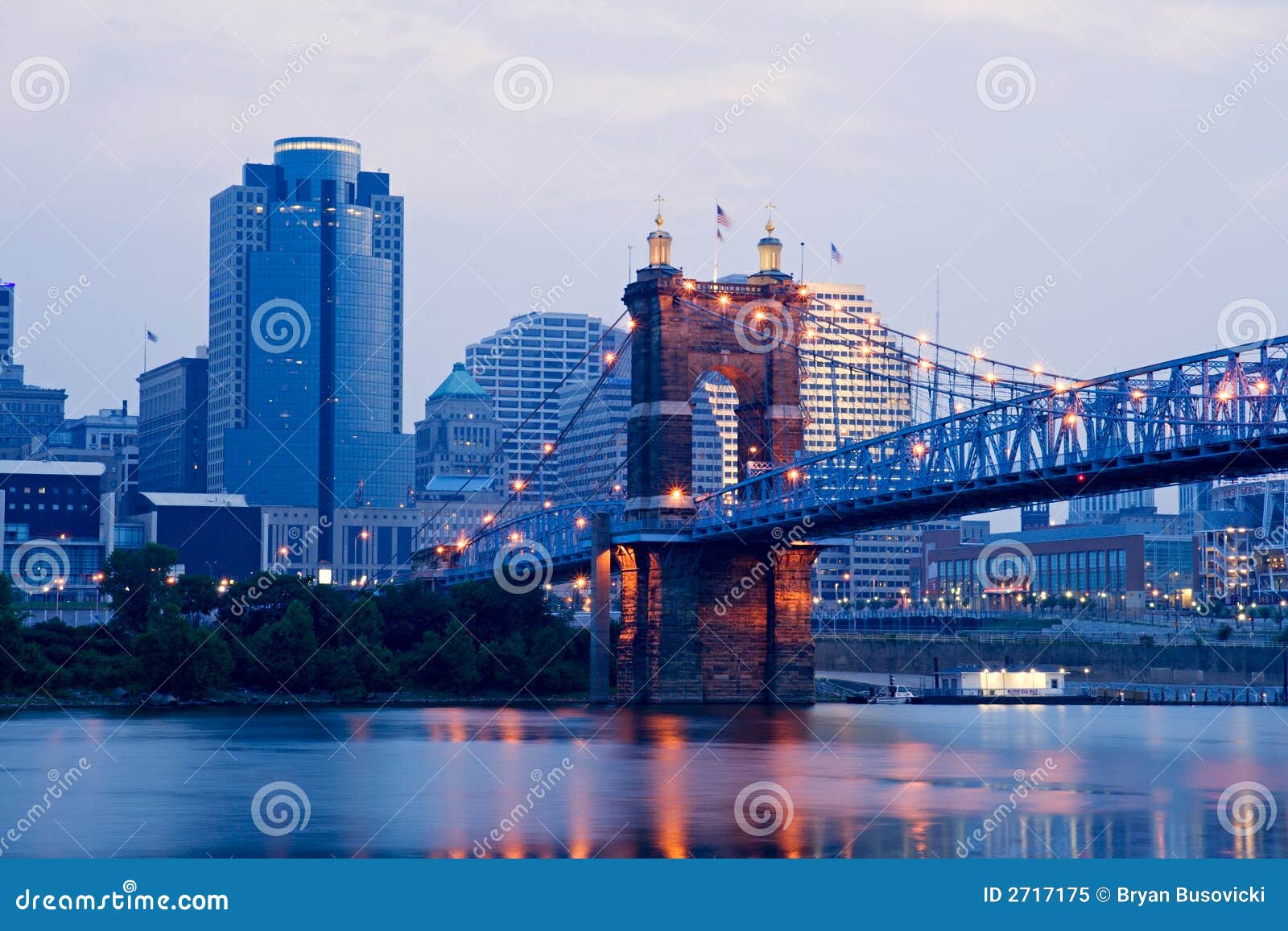 Cincinnati, Ohio stock image. Image of cables, river, lights - 2717175