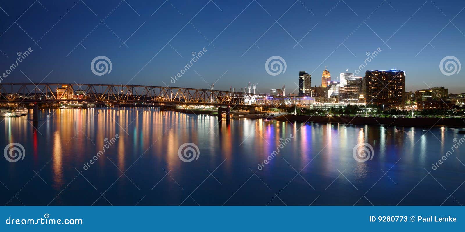 Cincinnati Ohio at Night stock image. Image of landscape - 9280773