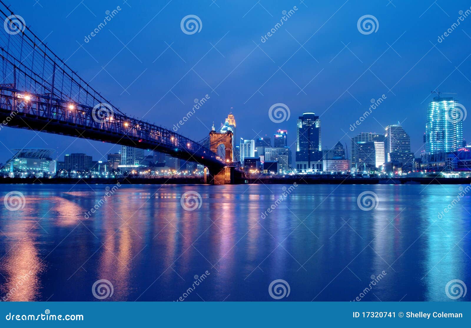 Cincinnati Ohio Skyline at Night Stock Image - Image of building, blue ...