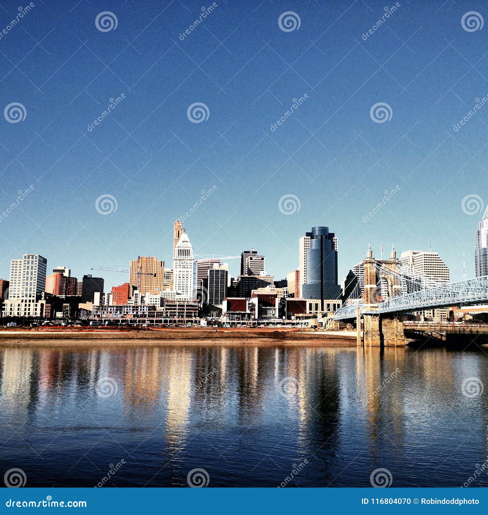 Cincinnati Ohio Skyline on the Ohio River Editorial Image - Image of ...