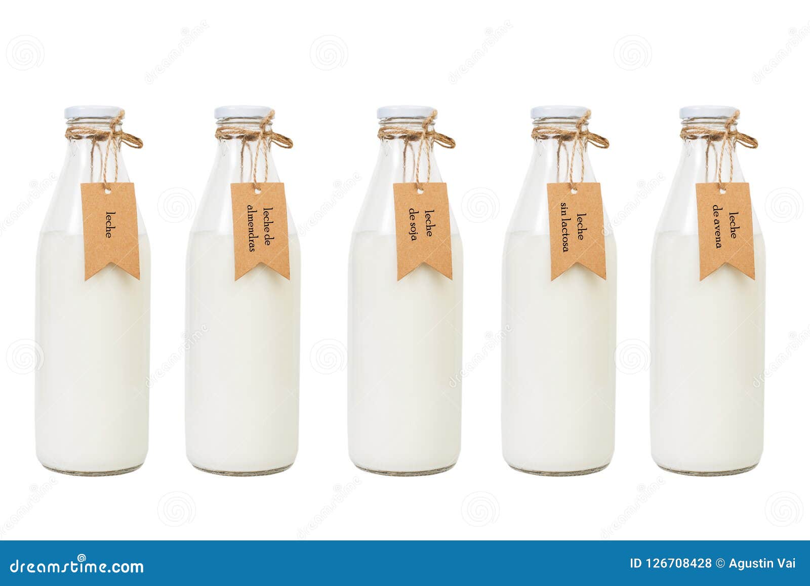 Cinco botellas de leche foto de archivo. Imagen de travieso - 126708428
