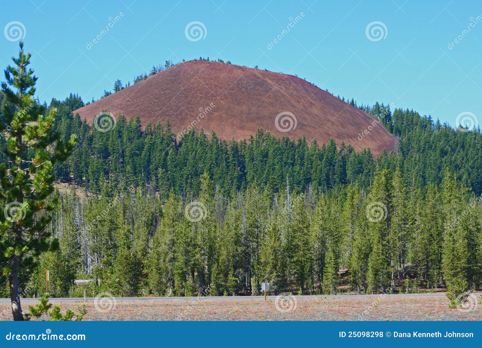 Cinder Cone at Mount Bachelor Stock Photo - Image of world, nature ...