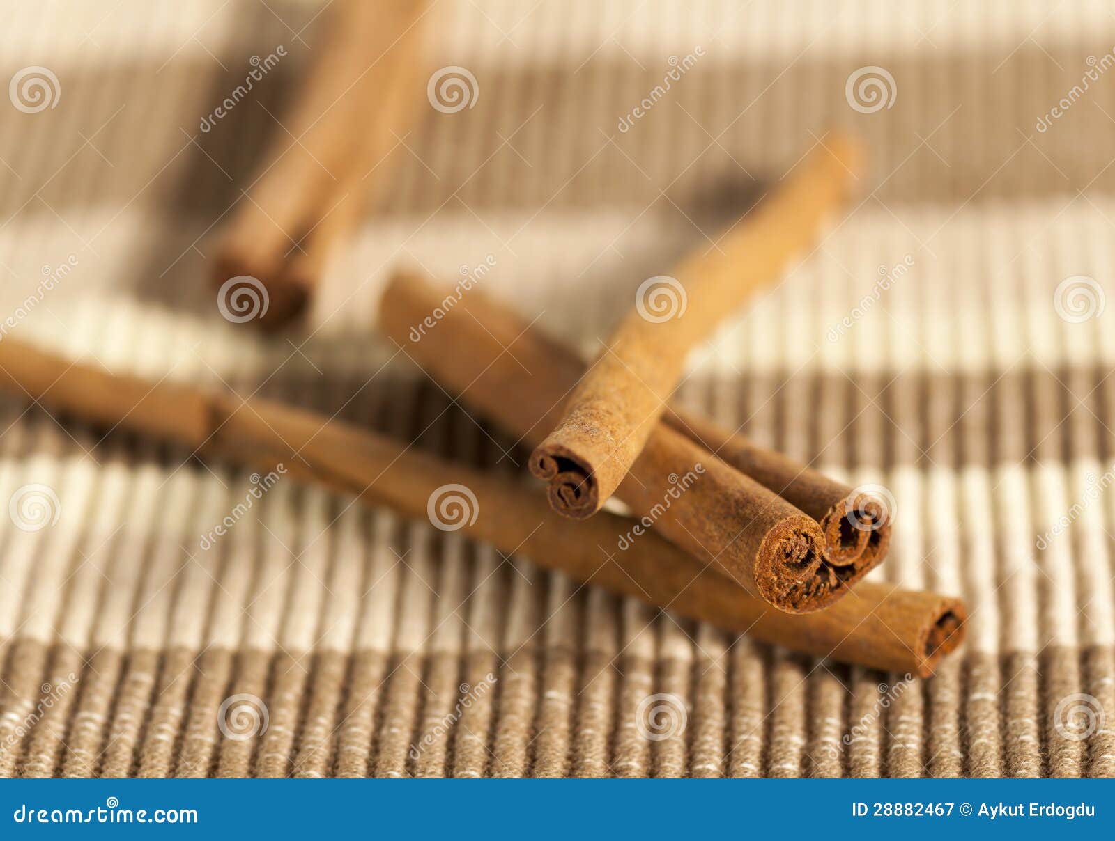 Cinnamon rods stock image. Image of vertical, cinnamon - 28882467