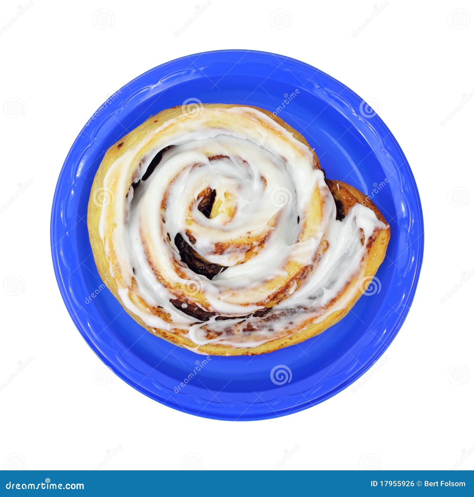 Cinnamon Roll on Blue Plate Stock Photo - Image of pastry, sweet: 17955926