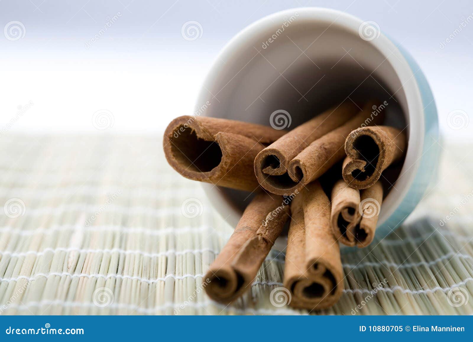 Cinnamon Sticks in a Blue Cup. Stock Image - Image of table, spicy ...