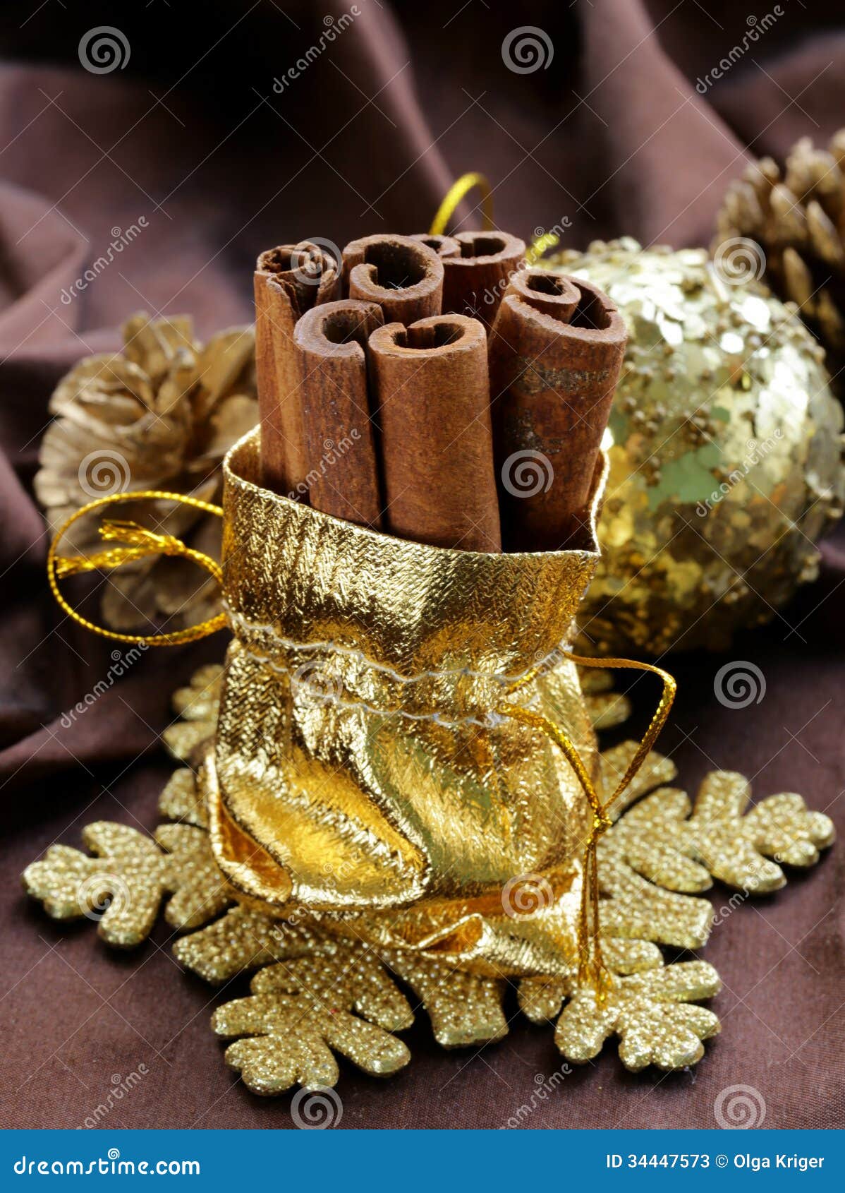Cinnamon Sticks in Christmas Decorations Stock Image - Image of ...
