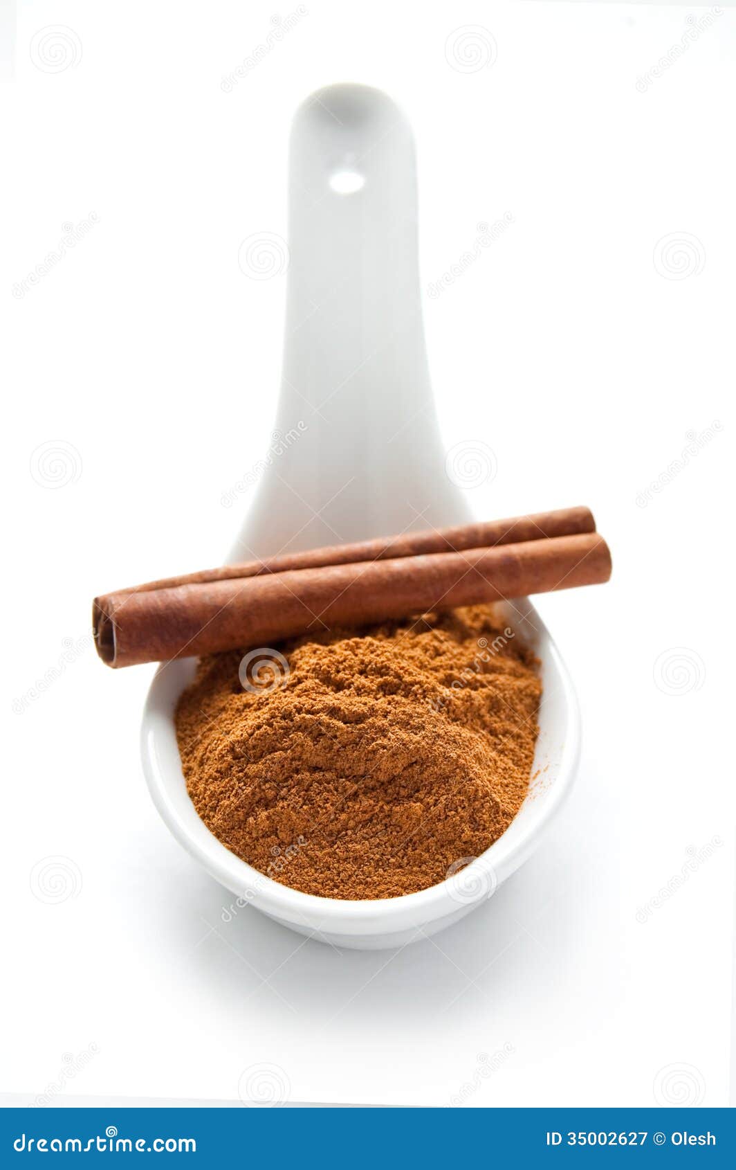 Cinnamon sticks and powder stock image. Image of bark - 35002627