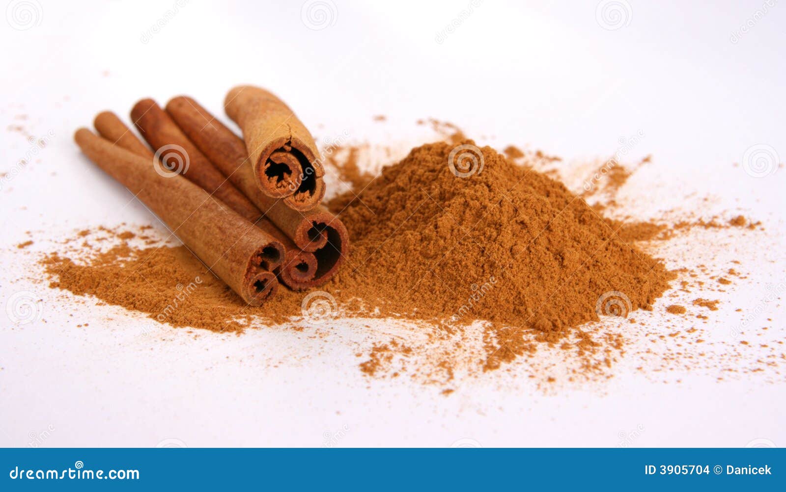 Cinnamon - Three Sticks and Powder Stock Photo - Image of candies ...