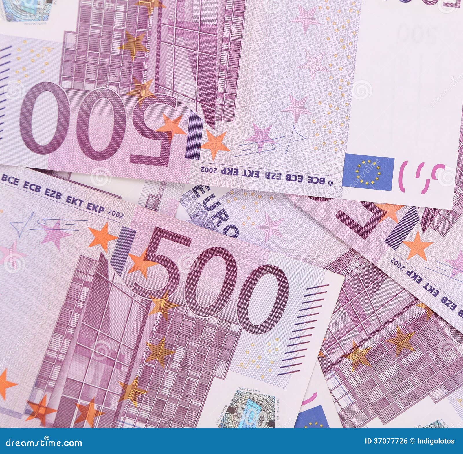 Cinq cents euro notes. photo stock. Image du groupe, papier - 37077726