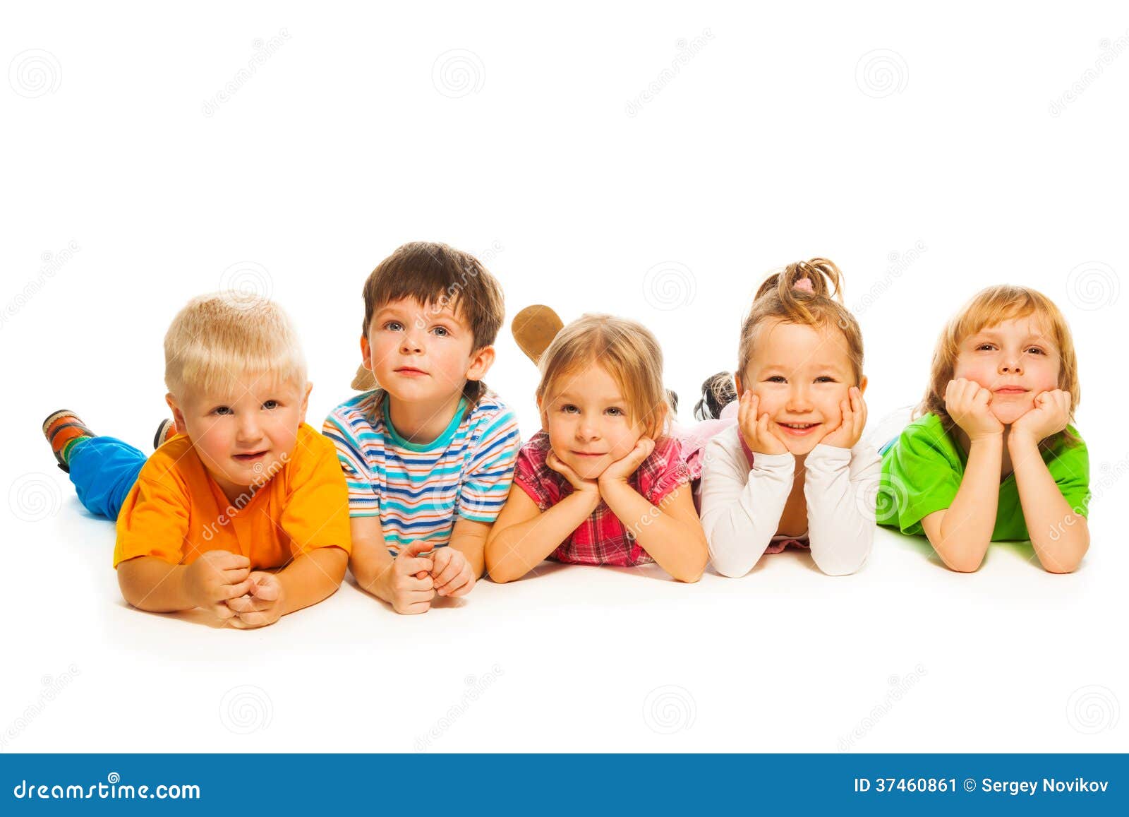 Cinq Peu D'isolement Sur Les Enfants Blancs Image stock - Image du ...