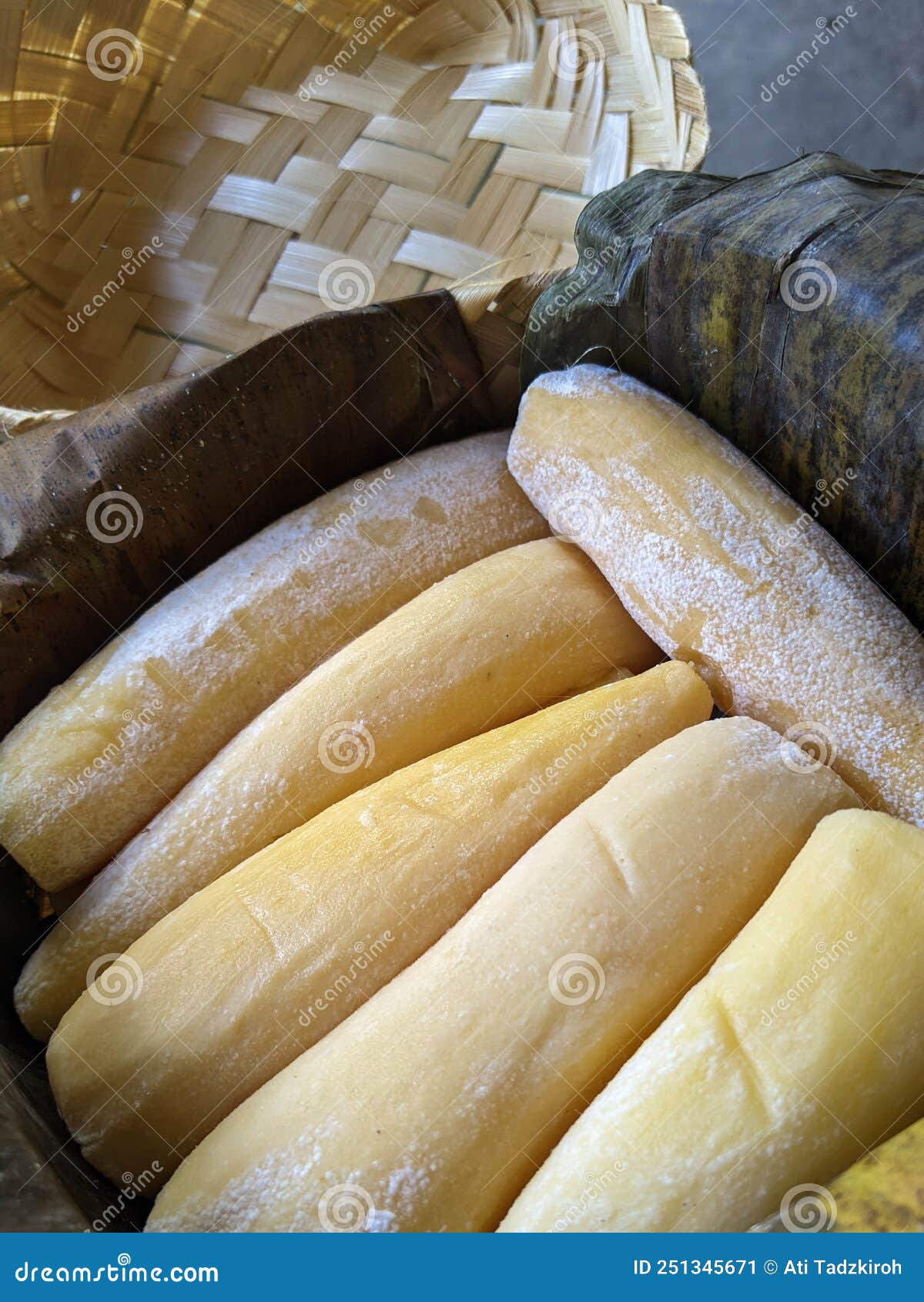Cinta De Yuca Como Comida Indonesia Tradicional. Imagen de archivo - Imagen de pescados ...