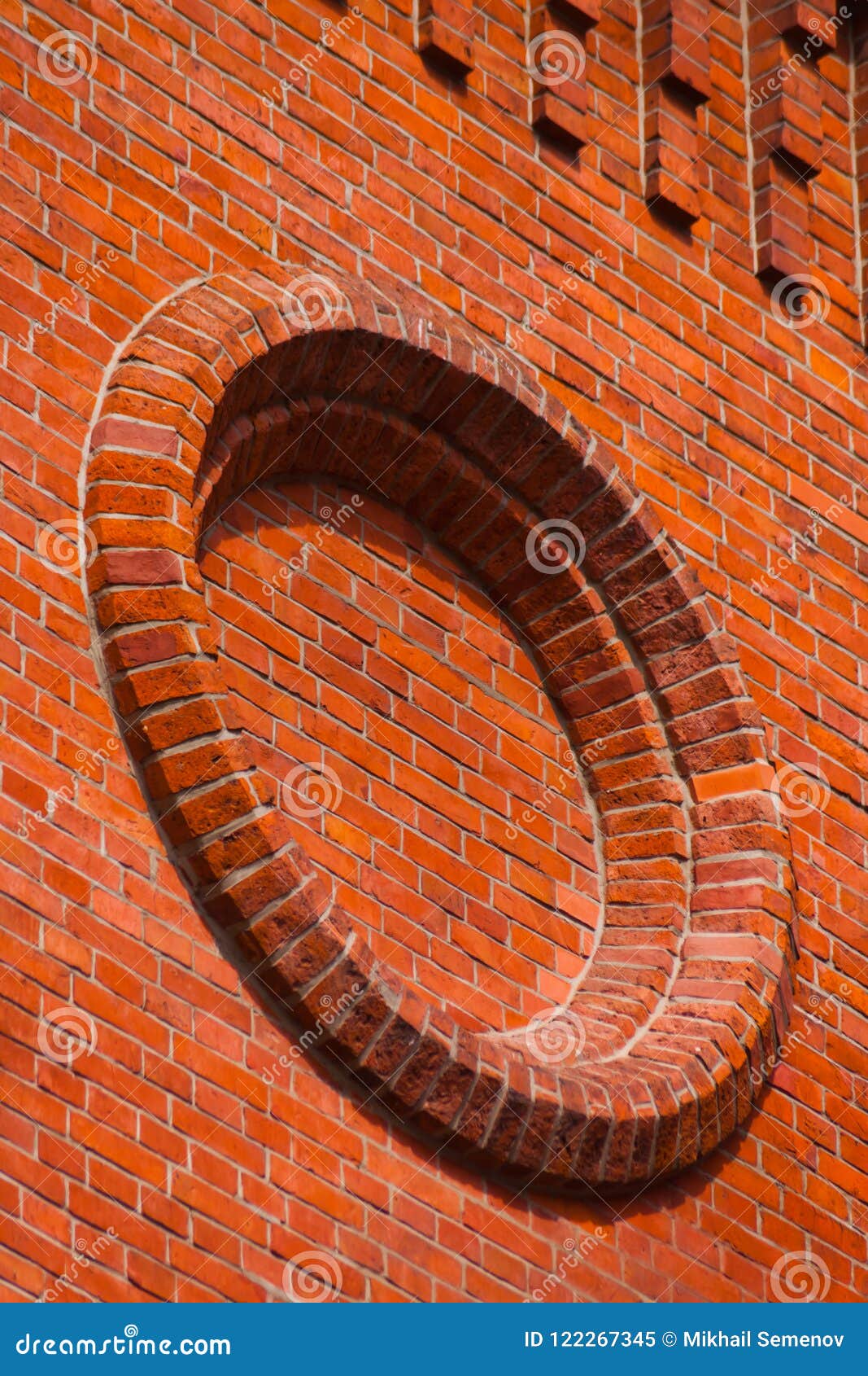 Circle on a brick wall, stock image. Image of brickwork - 122267345