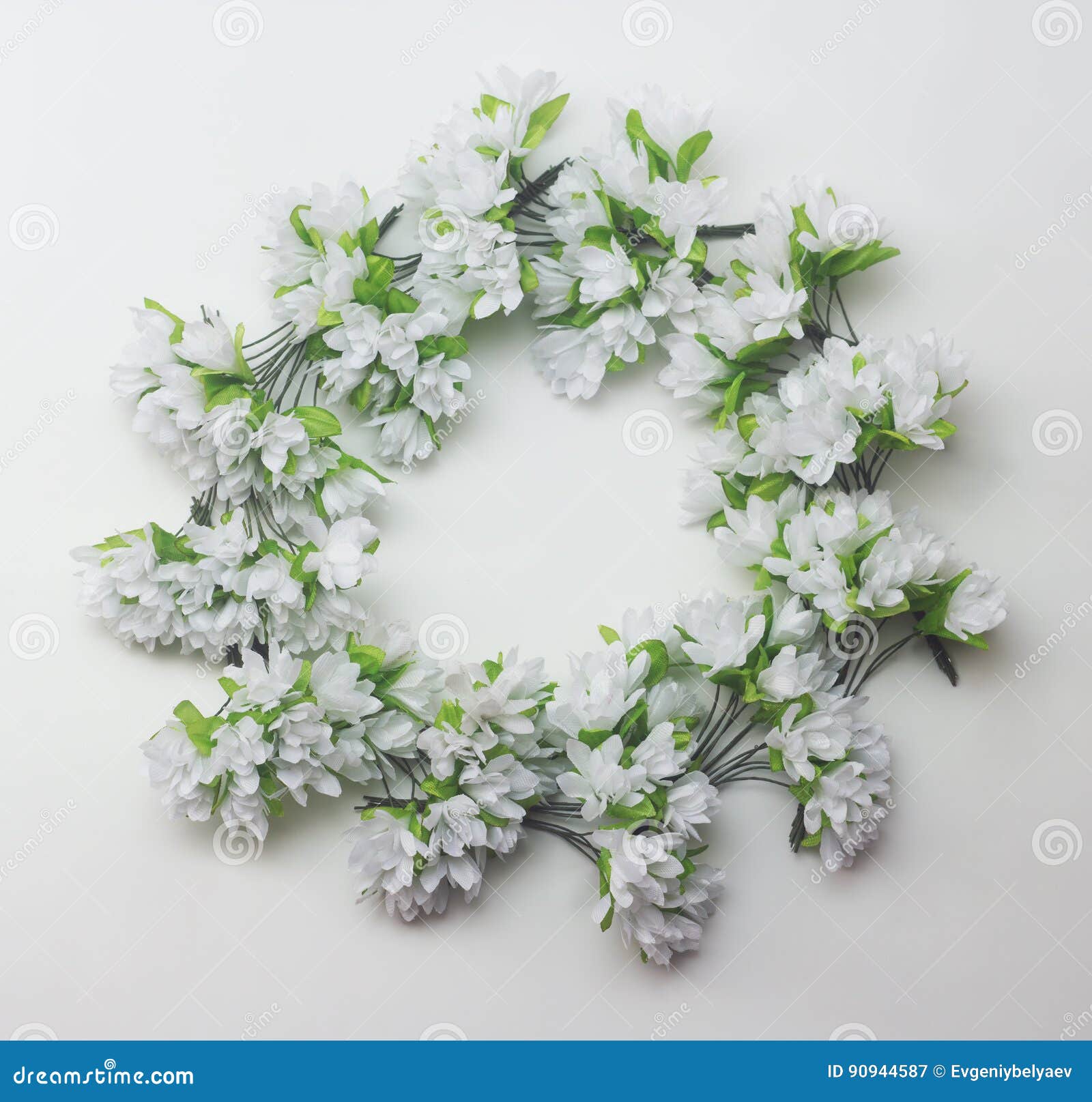 Circle Floral Frame of White Flowers. Stock Image - Image of invitation ...