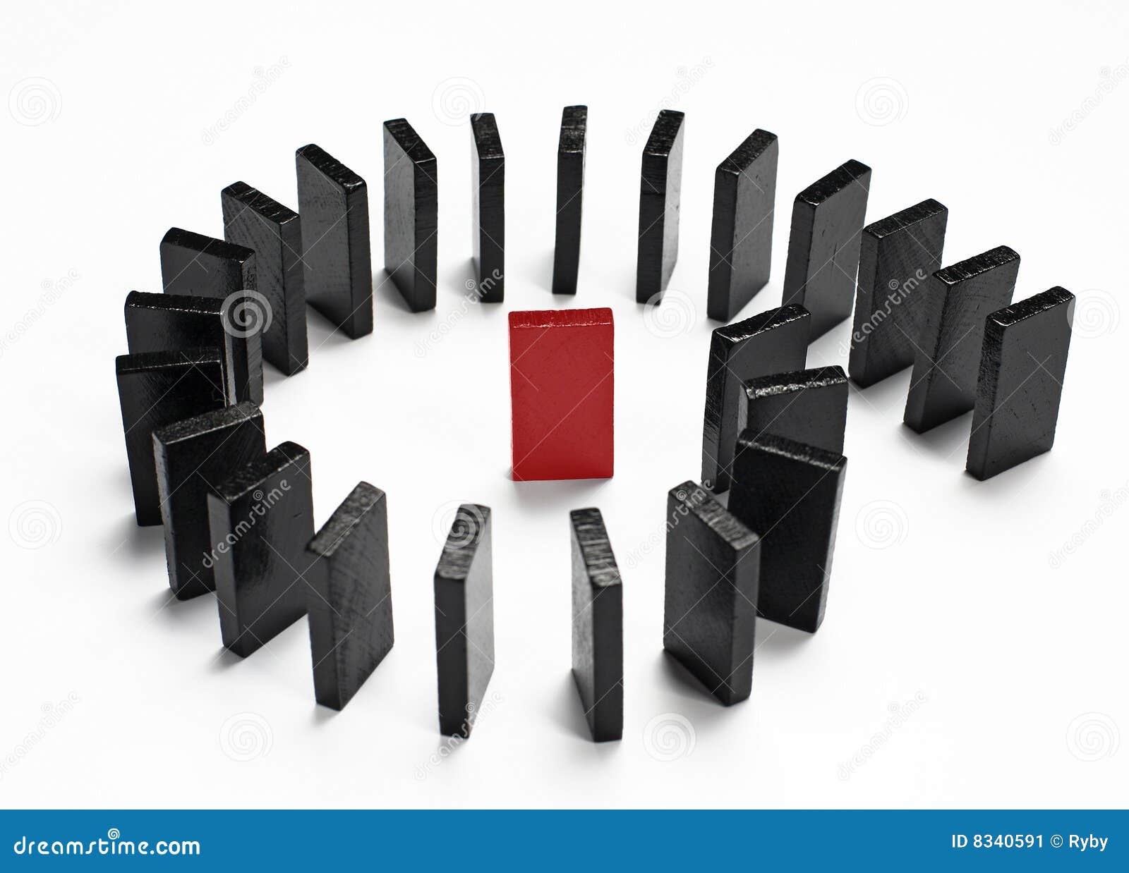 Circle formation, domino stock image. Image of consequence - 8340591