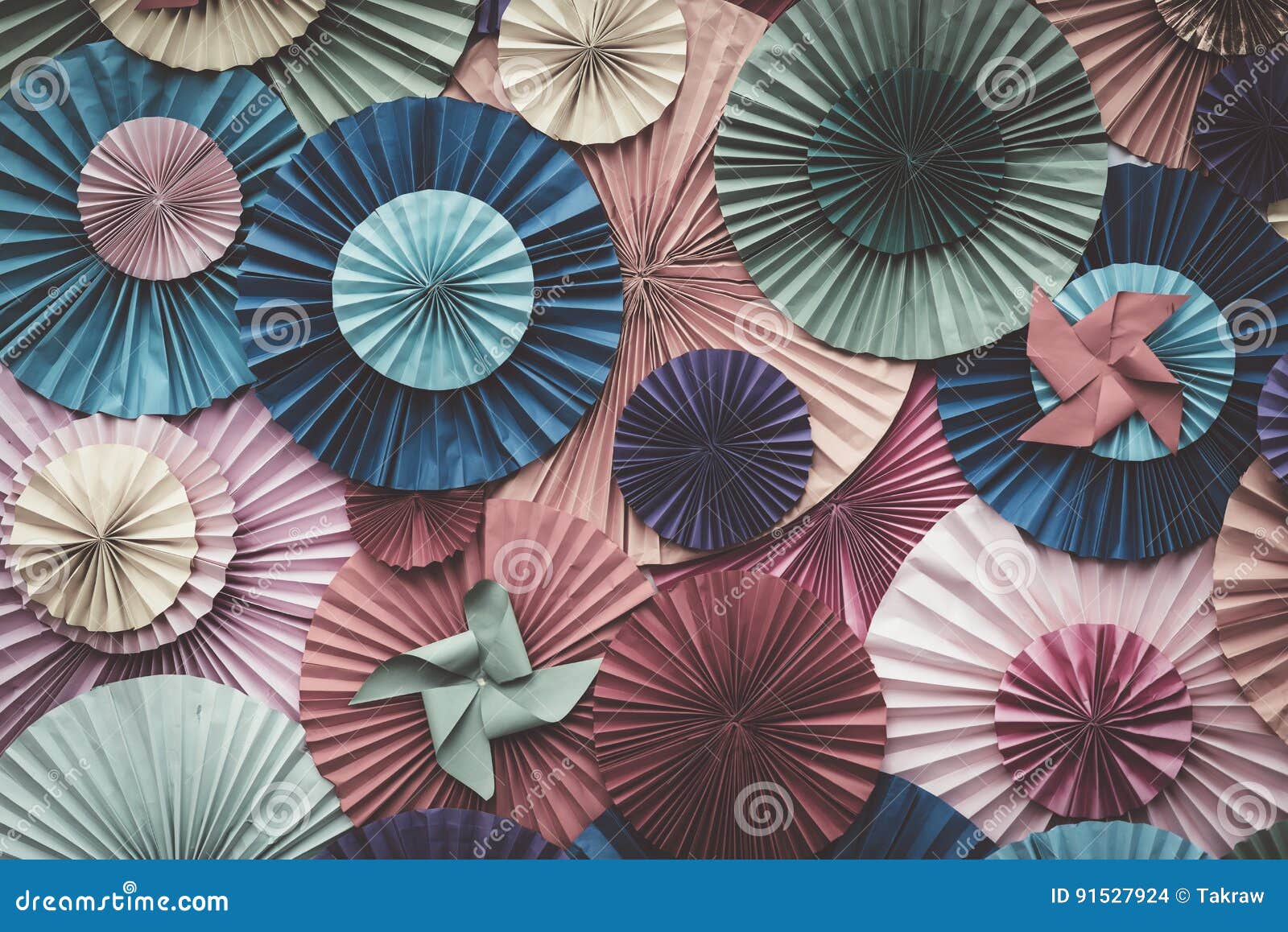 Circle shape Folding paper stock photo. Image of dentate - 91527924