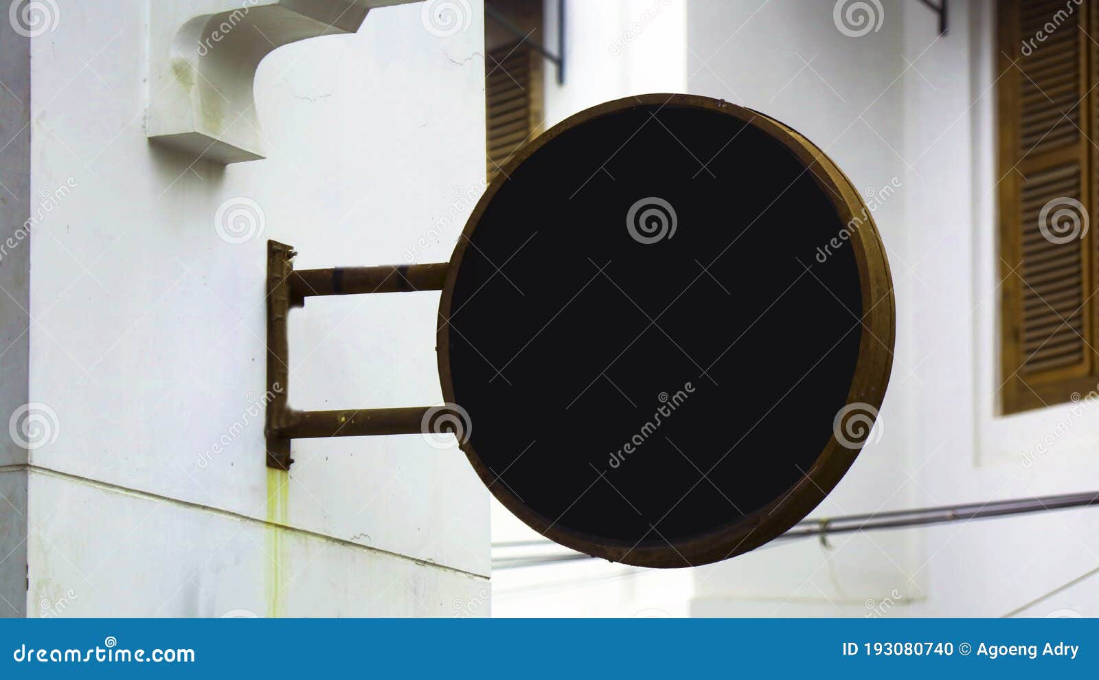 Circle Sign Mockup at Front of Door Stock Photo - Image of blank, chalk ...