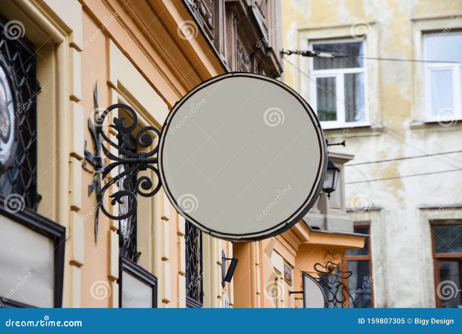 Circle Signboard Mock Up. Photo Blank Signboard. Message or Advertising ...