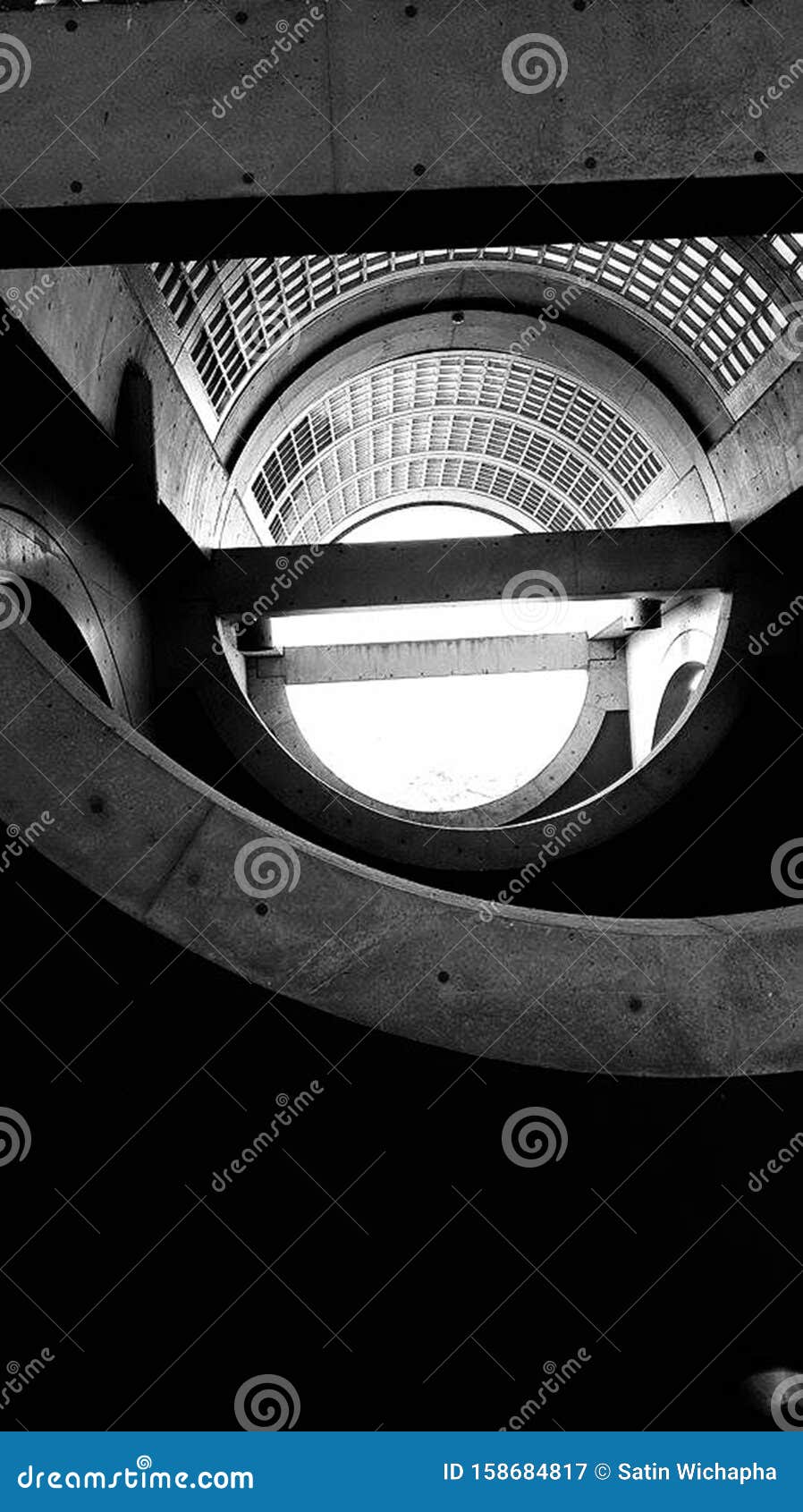 Circle Void Space in Architecture Stock Image - Image of summer, mood ...