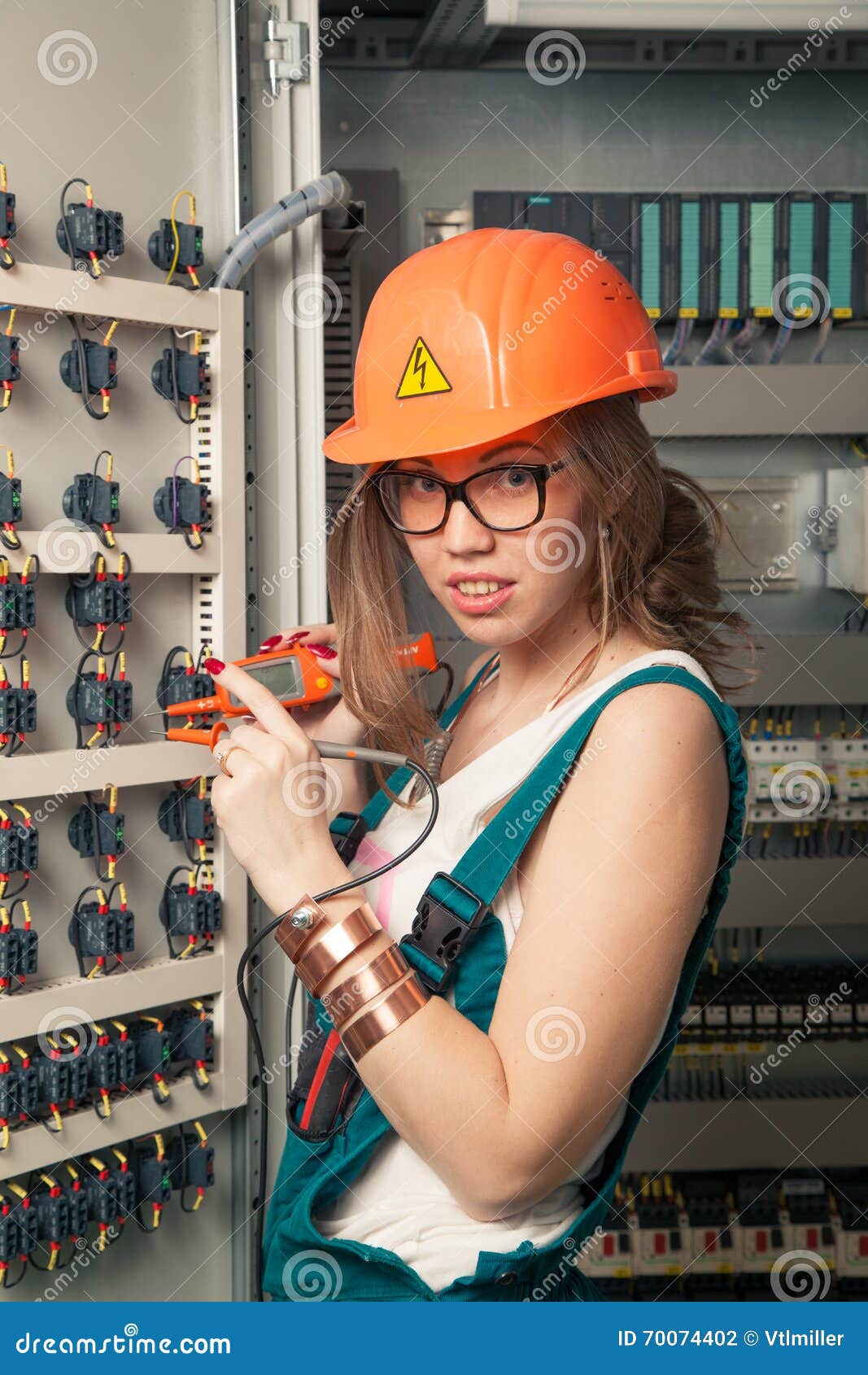 Installer Durring Stock Photos - Free & Royalty-Free Stock Photos from ...