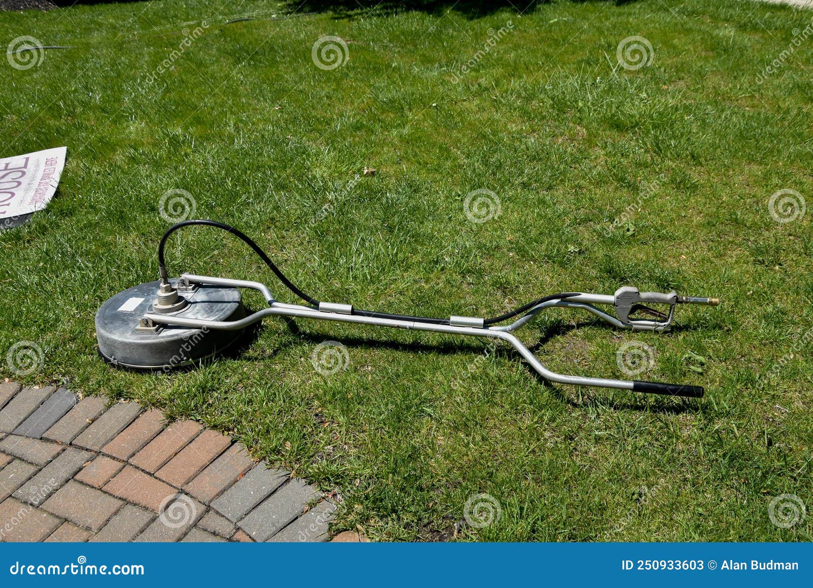 Circular High Pressure Power Washer Used on Sidewalks and Driveways ...