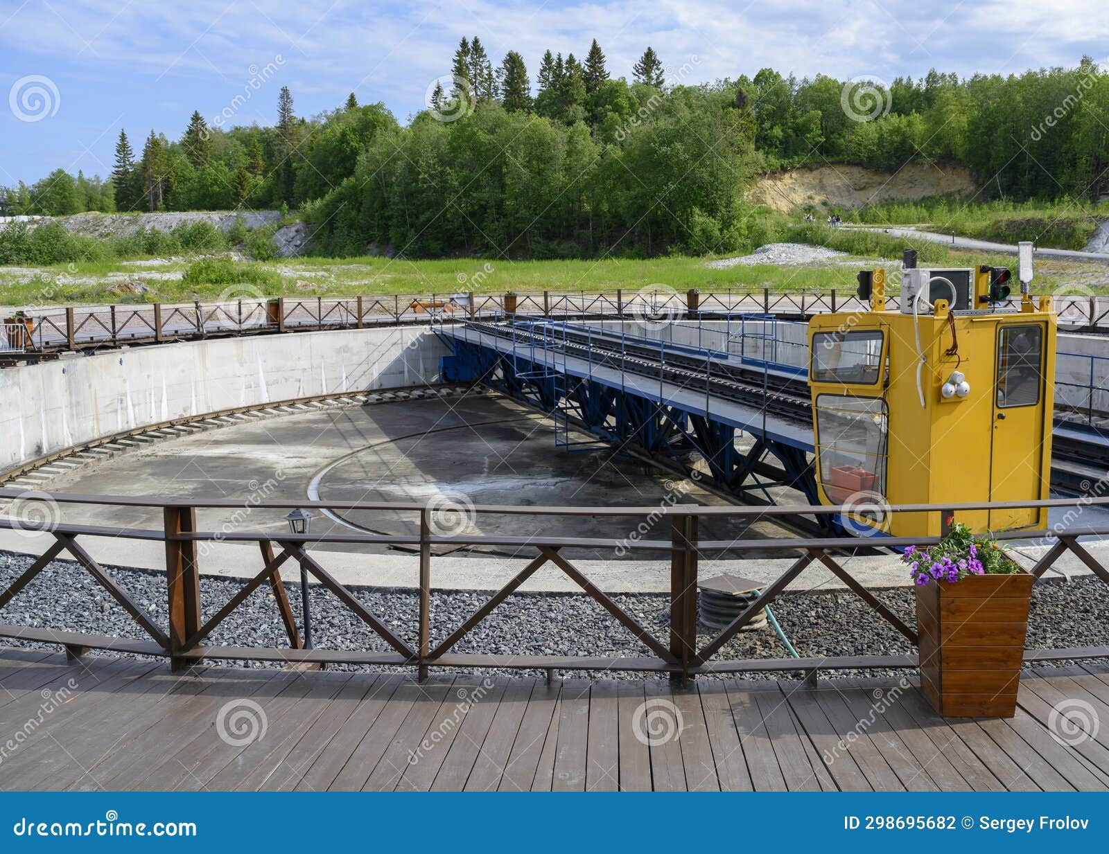 Circular Railway Platform for Turning a Train or Carriage 180 Degrees ...