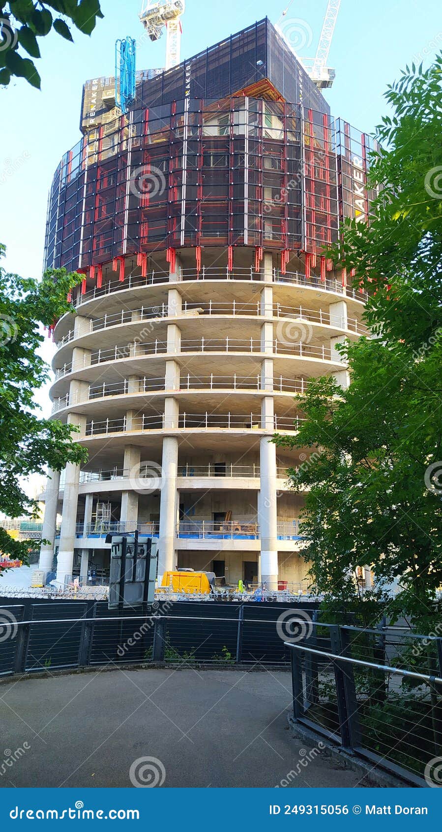 Circular Skyscraper Under Construction Stock Photo - Image of concrete ...