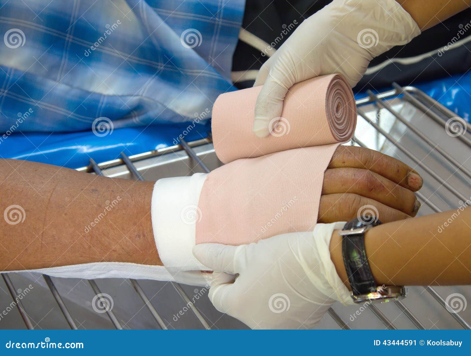 Circular turns bandage. stock image. Image of hurt, emergency - 43444591