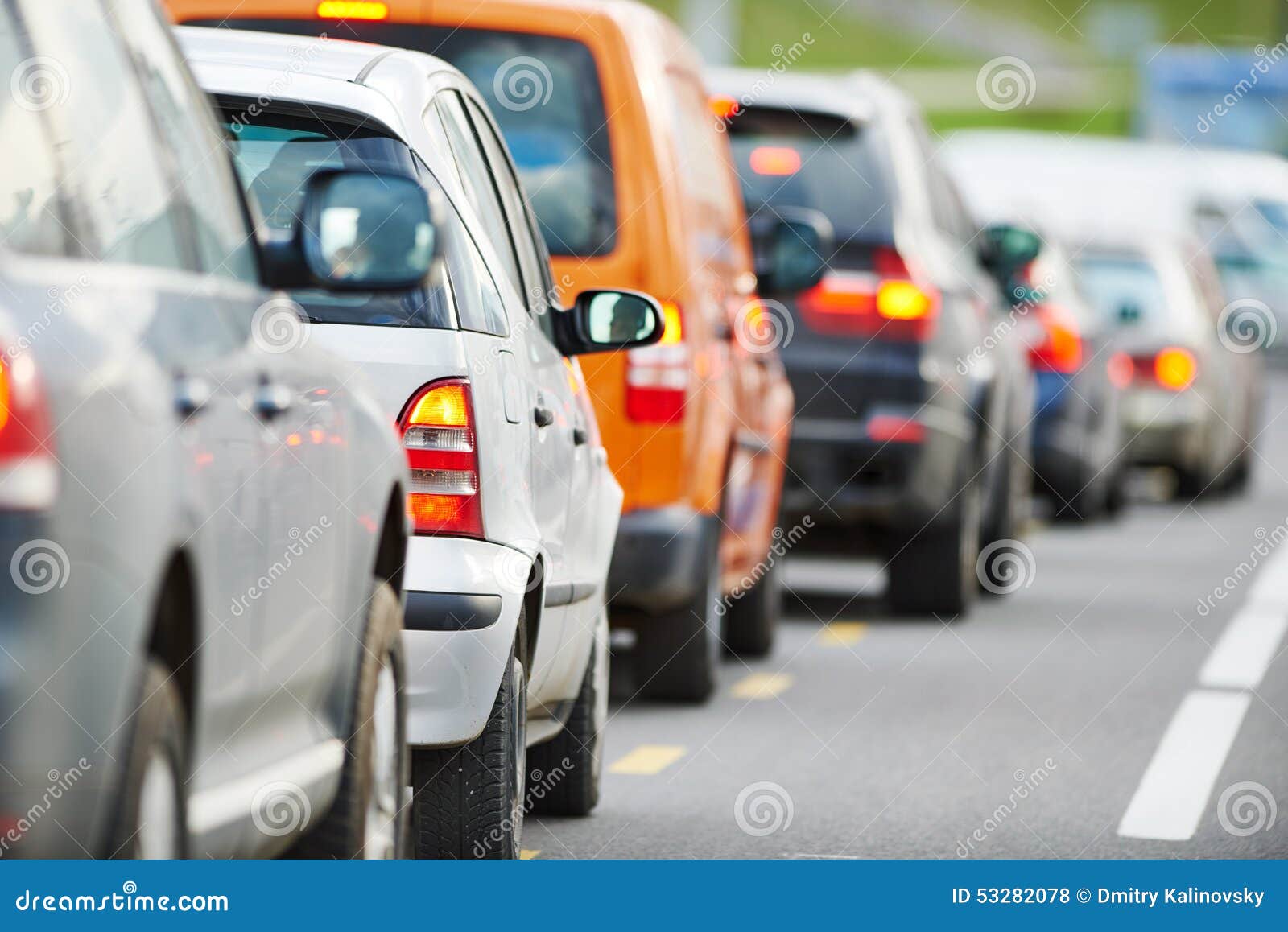Circulation Pendant L'heure De Pointe Photo stock - Image du tard ...