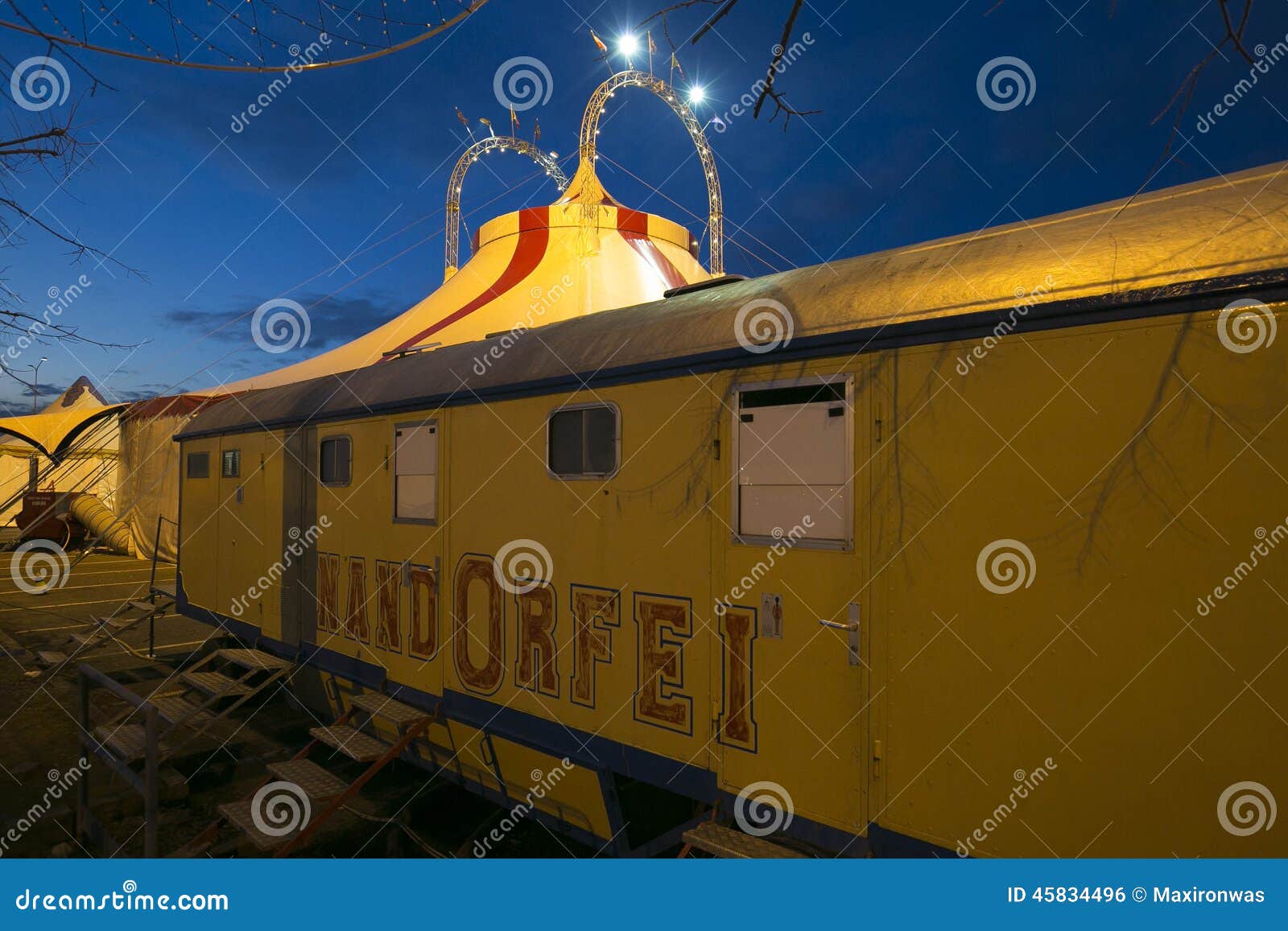 Circus editorial photo. Image of nando, circus, exibition - 45834496