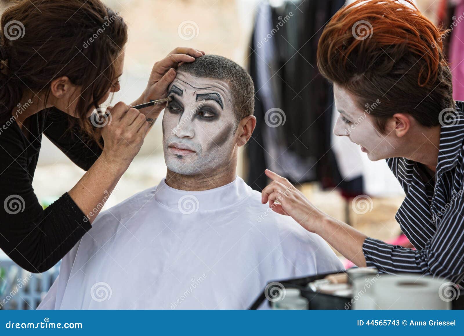 Cirque Clowns Backstage Makeup Stock Image - Image of cirque, drama ...