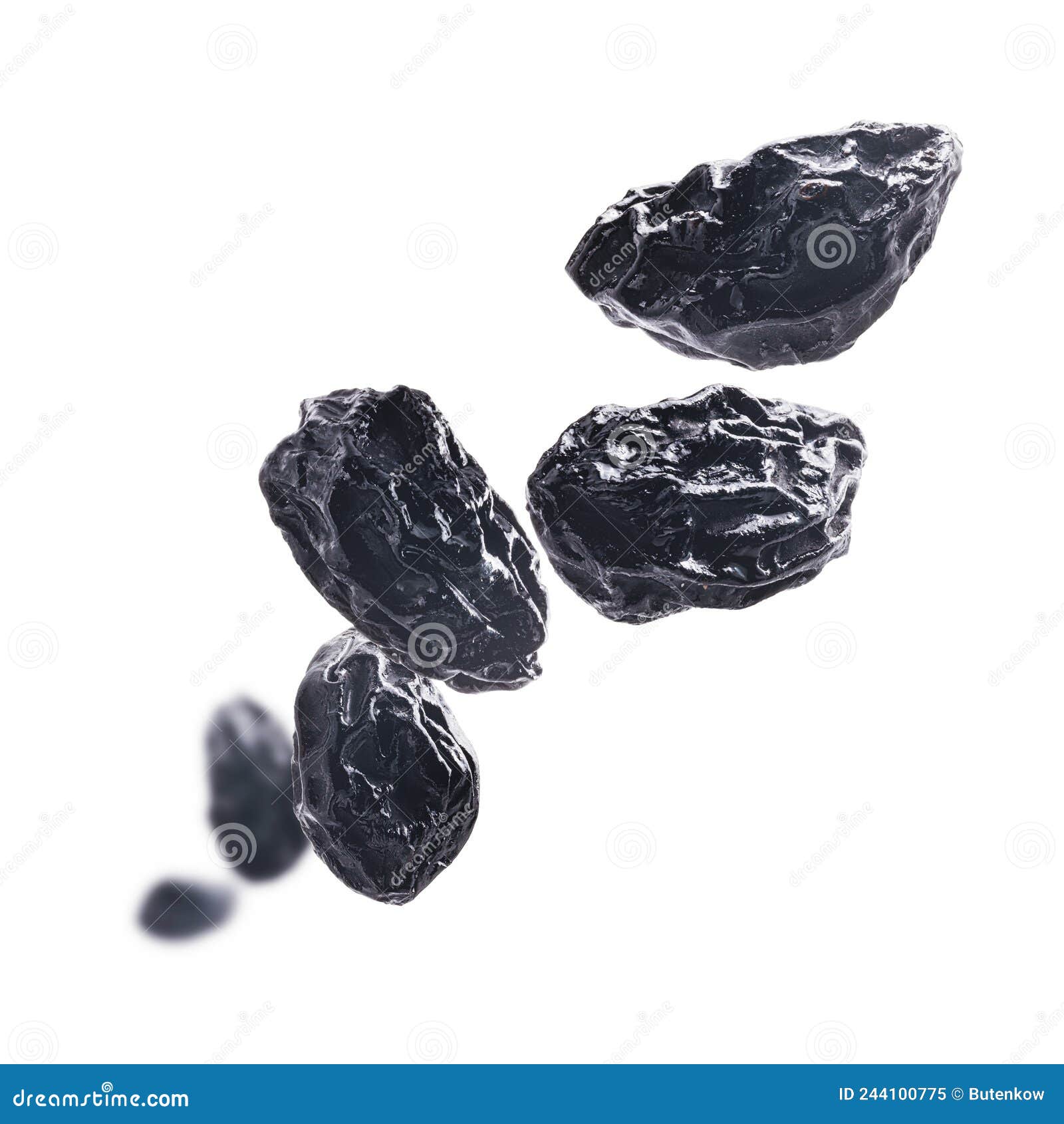 Ciruelas Secas Levitan Sobre Un Fondo Blanco Imagen de archivo - Imagen ...