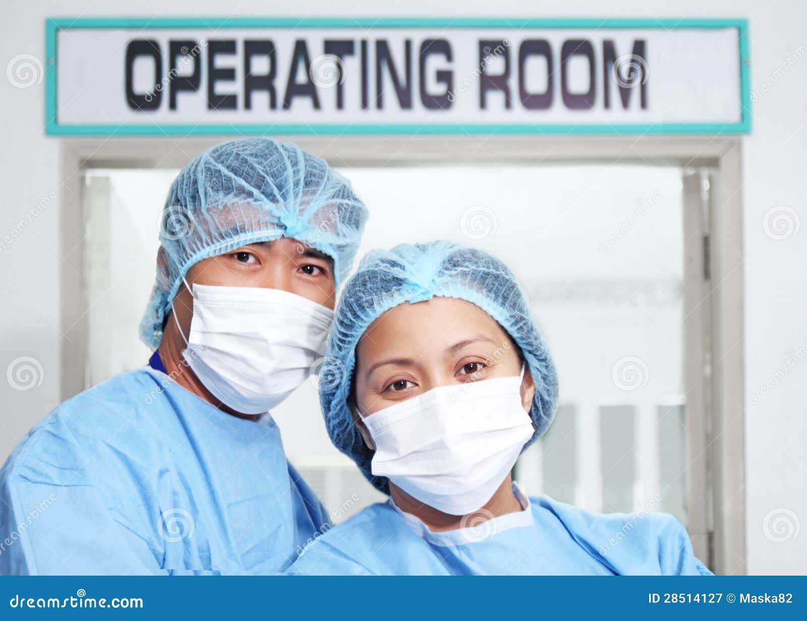 Cirujanos imagen de archivo. Imagen de profesional, colega - 28514127