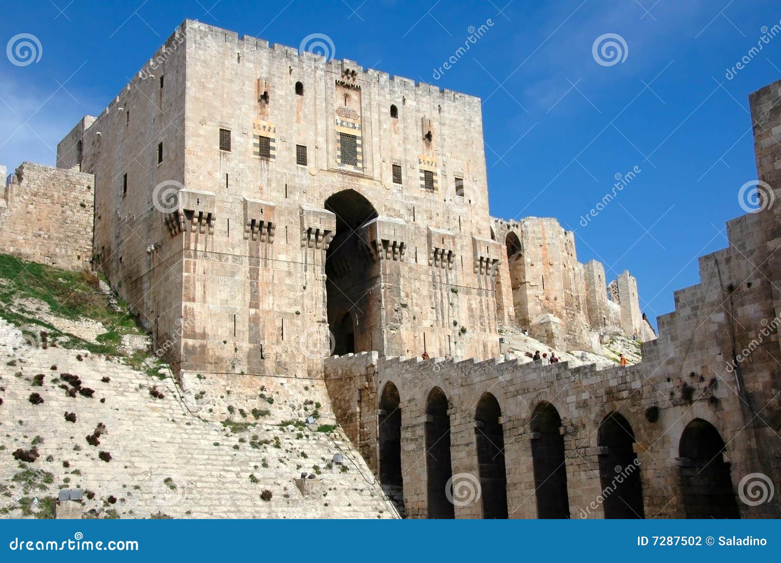 Citadel of Aleppo stock photo. Image of fortress, blue - 7287502