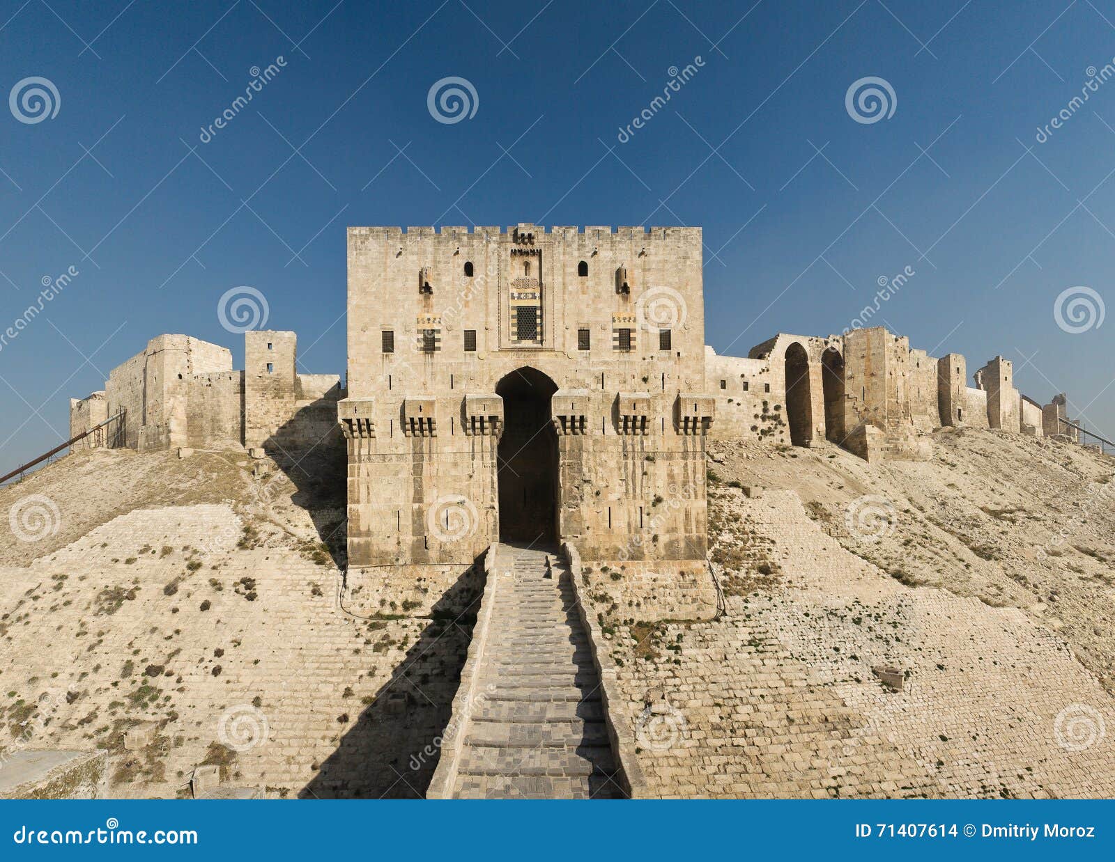 Citadel of Aleppo stock photo. Image of landmark, architecture - 71407614