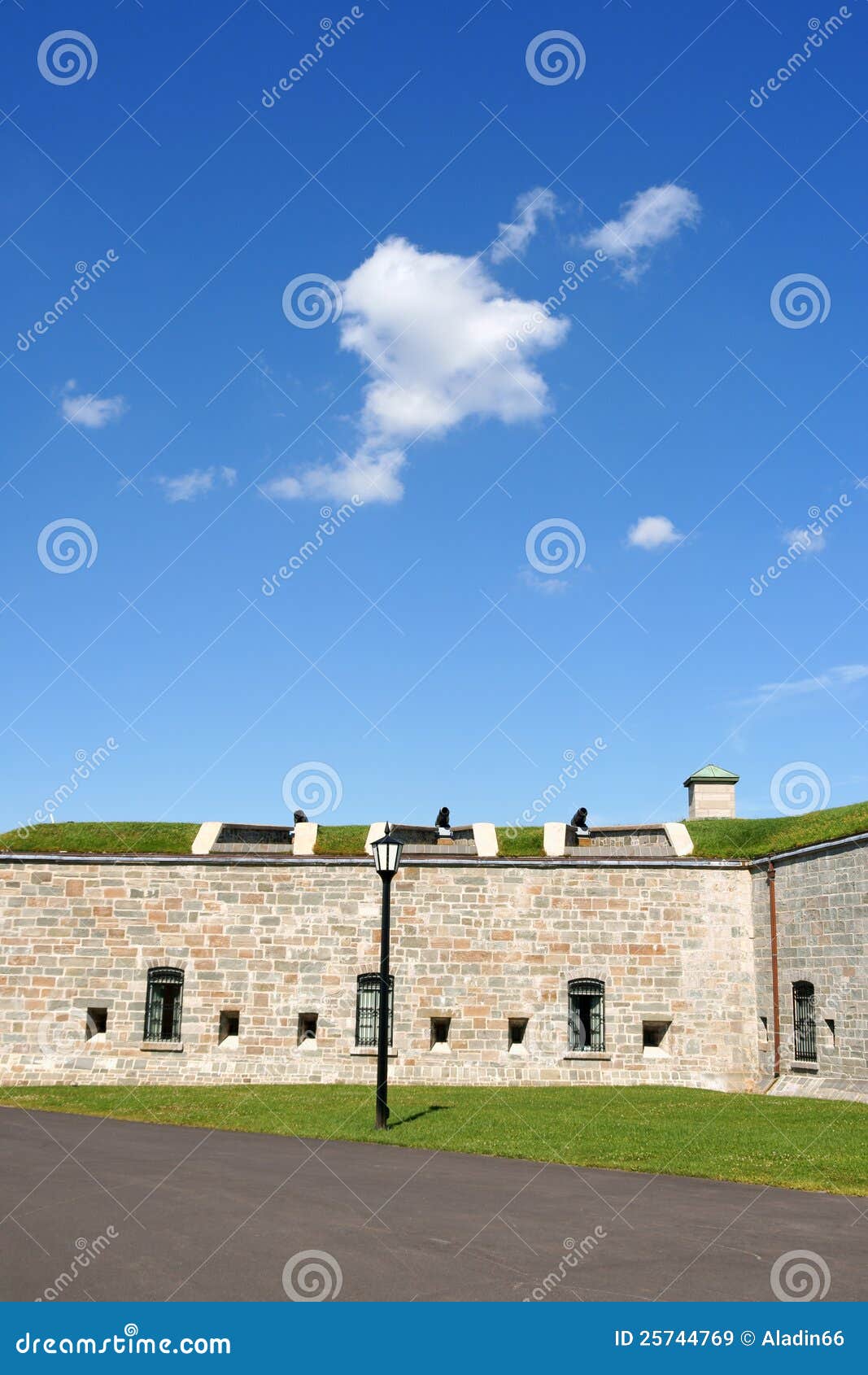 The Citadelle of Quebec City Stock Image - Image of historic, fortified ...