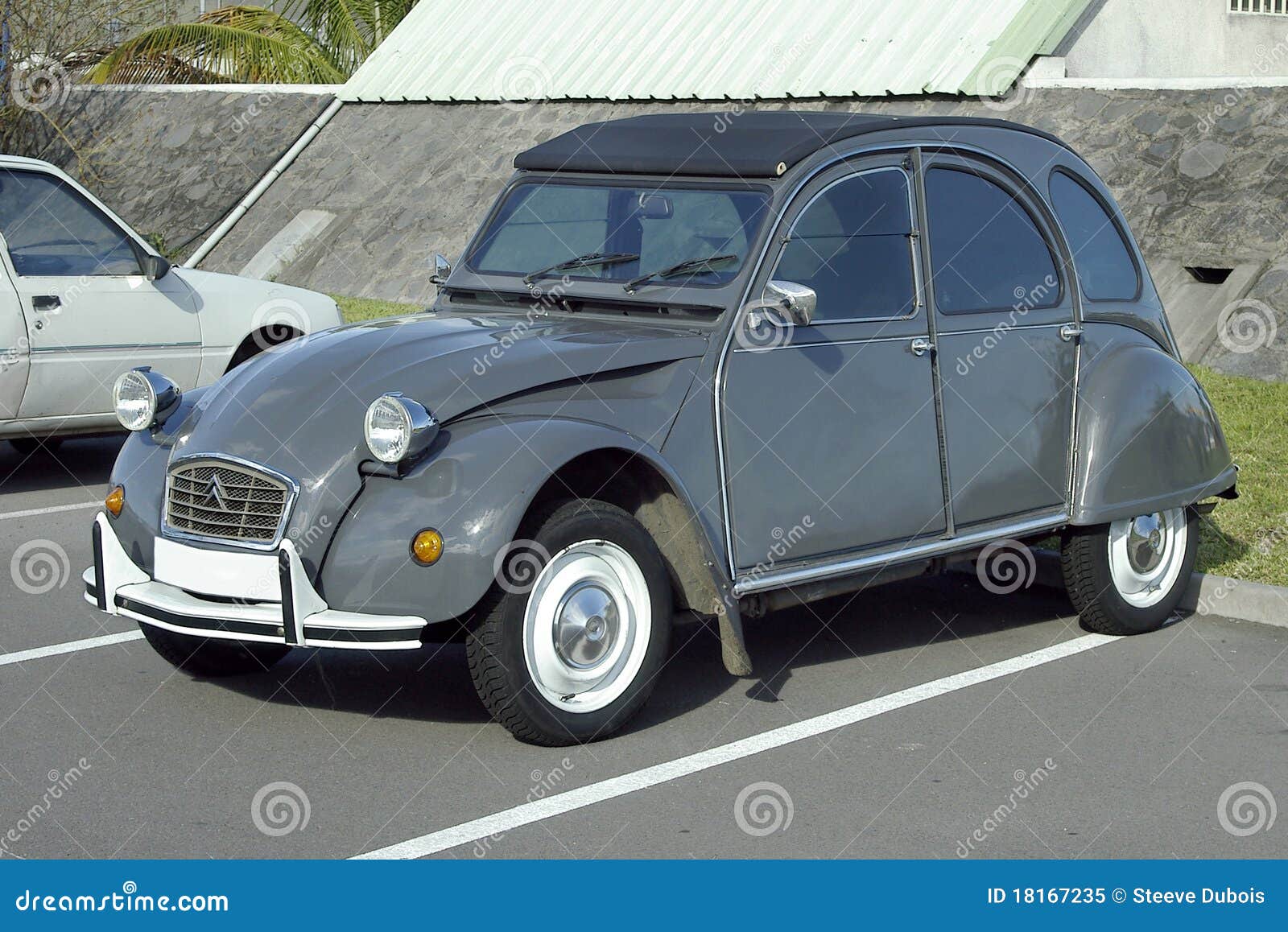 Citroen 2 CV car editorial image. Image of travel, vintage - 18167235
