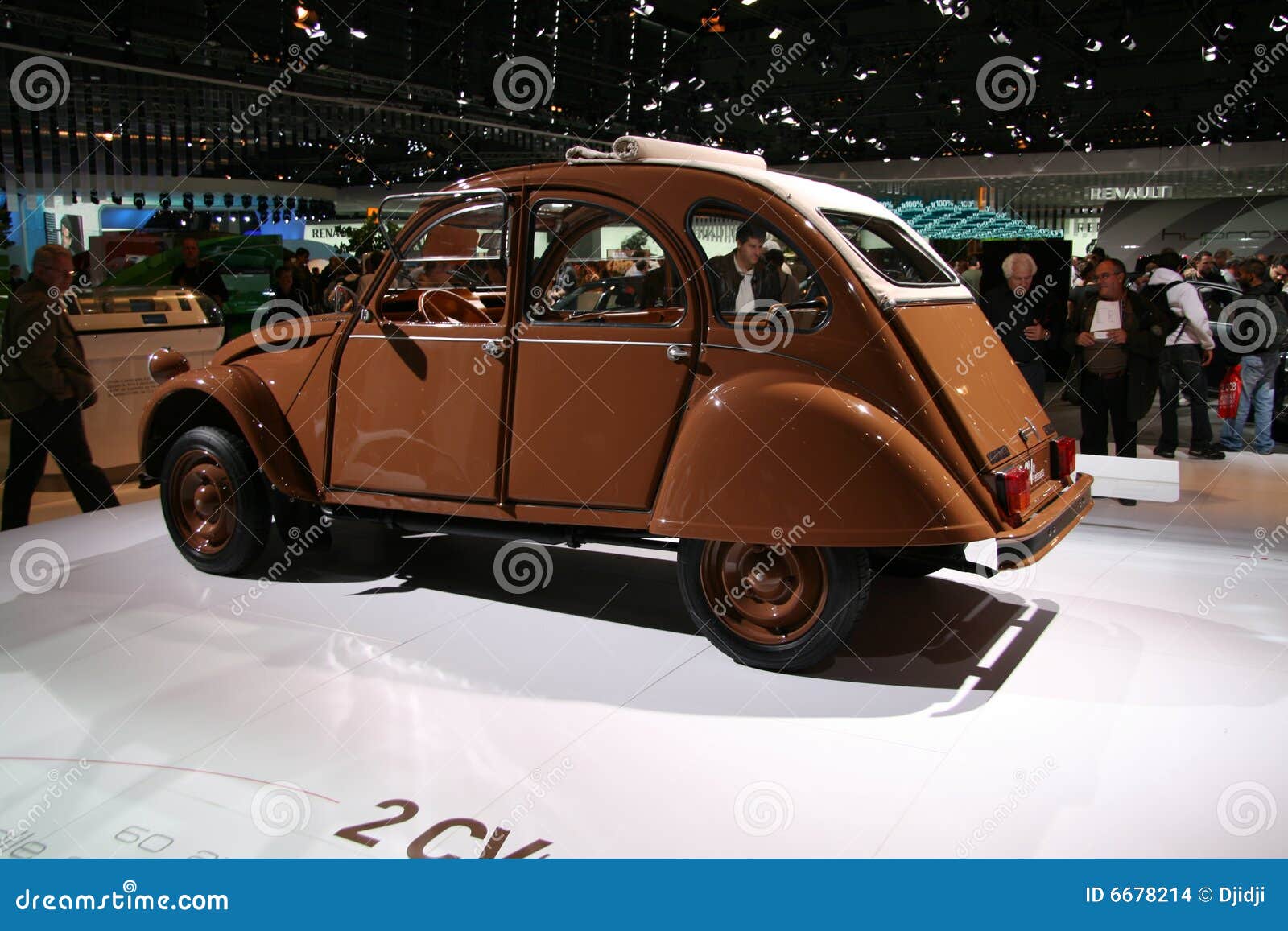 CITROEN 2CV editorial stock image. Image of crossover - 6678214