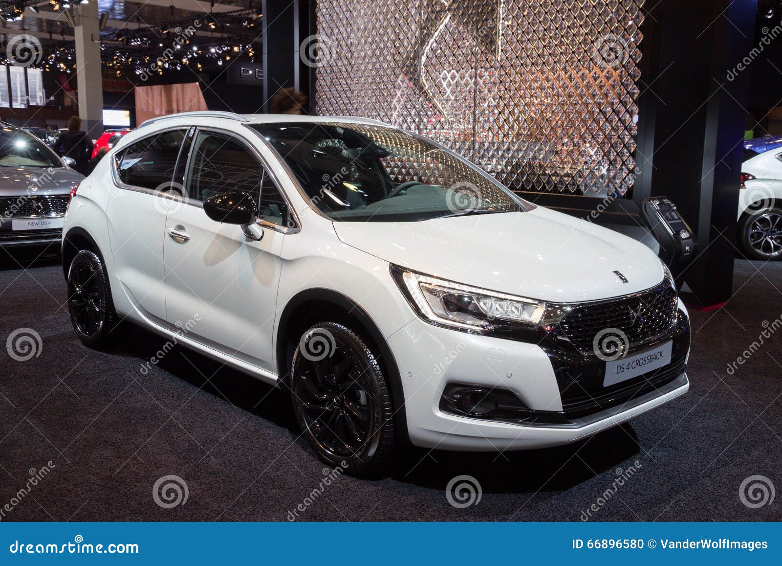 Citroen 2016 DS 4 Crossback Image éditorial - Image du moteur ...