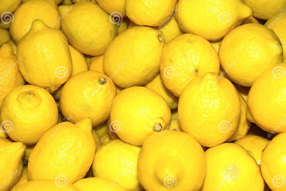 Citroenen stock afbeelding. Image of citroen, vrucht, helder - 2704591