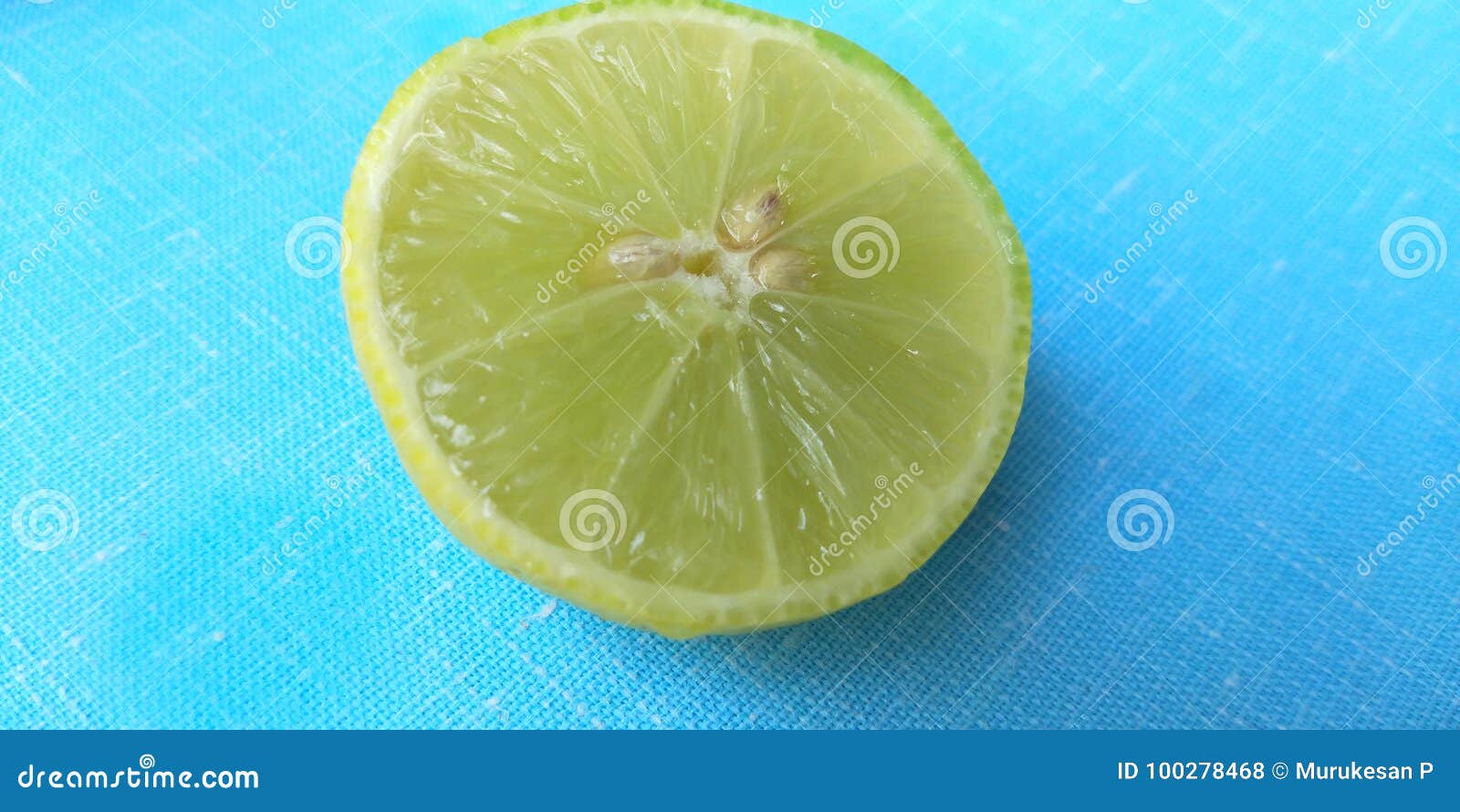 Citron arkivfoto. Bild av skivat, skivor, enkelt, stycken - 100278468