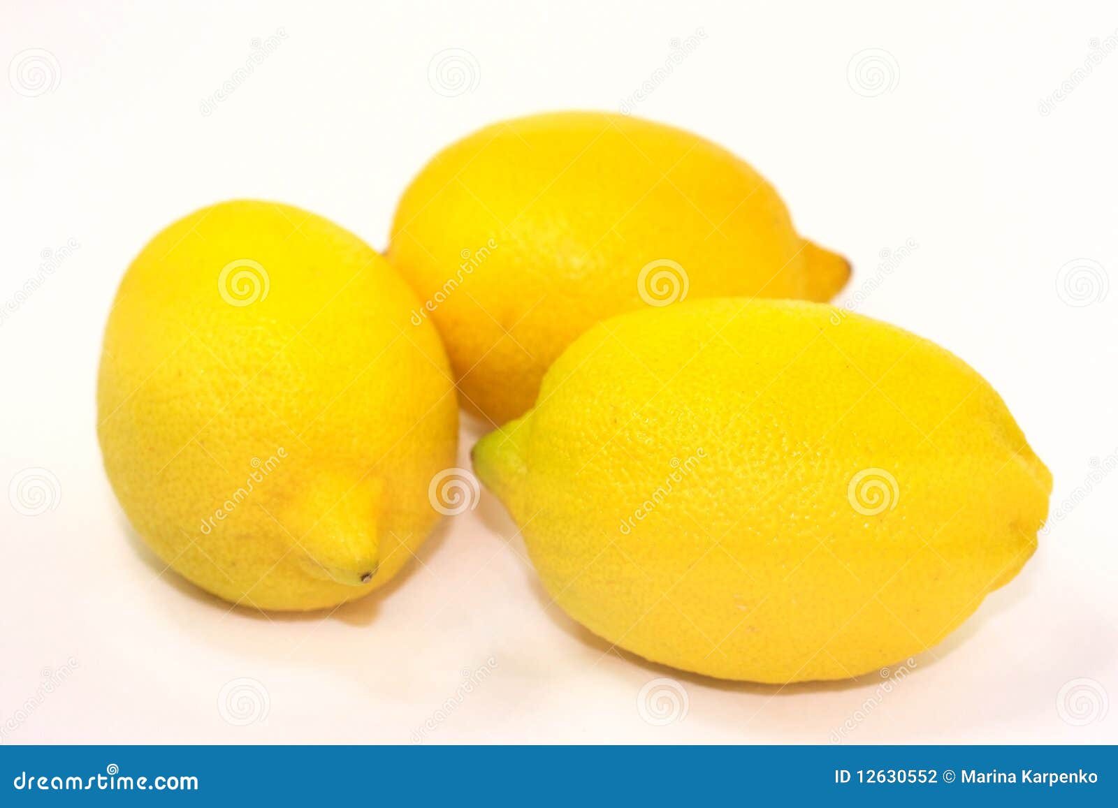 Citroner arkivfoto. Bild av citrusfrukter, isolerat, nytt - 12630552