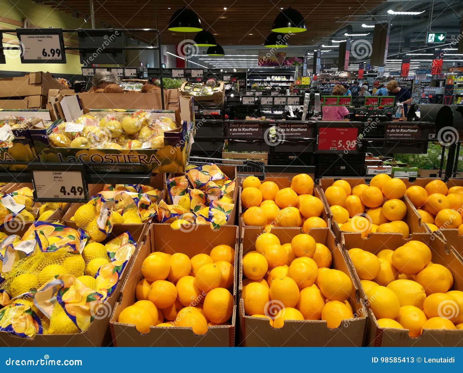 Citrus Fruit in the Supermarket Editorial Stock Photo - Image of orange ...