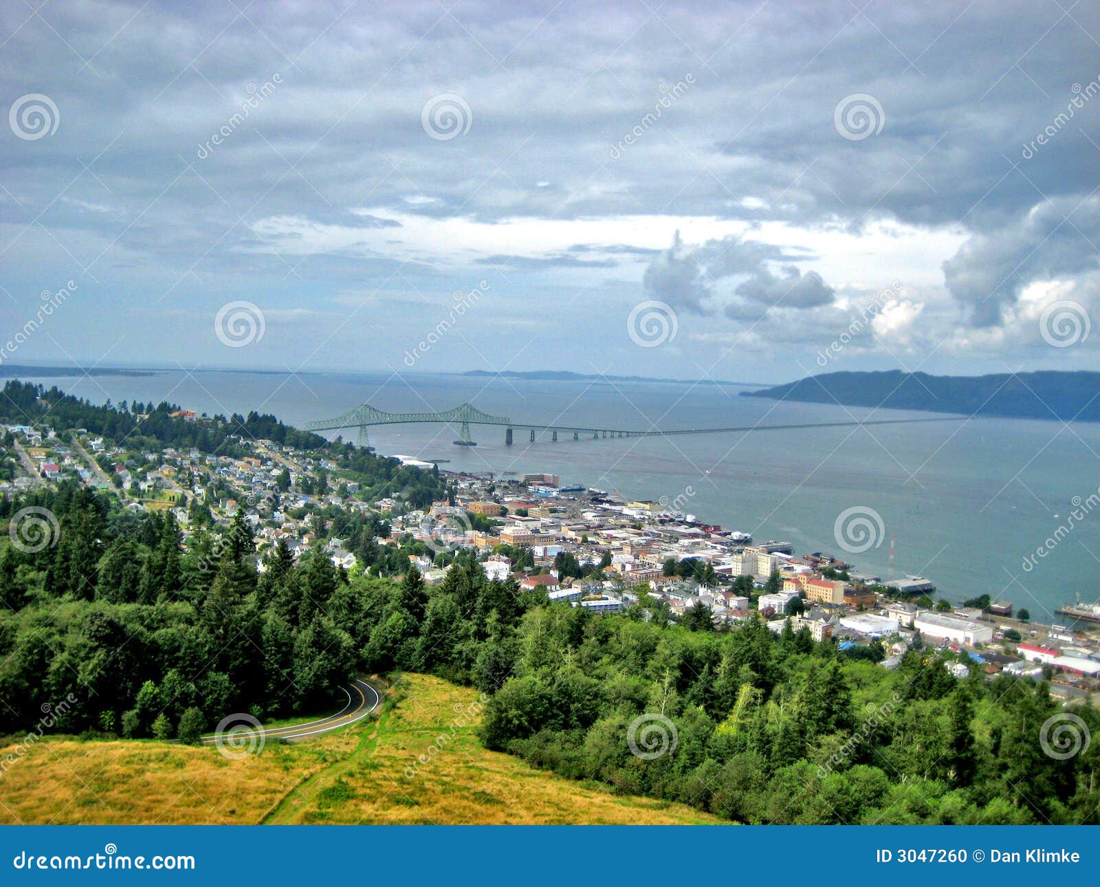 Città di Astoria Oregon fotografia stock. Immagine di nordoccidentale ...