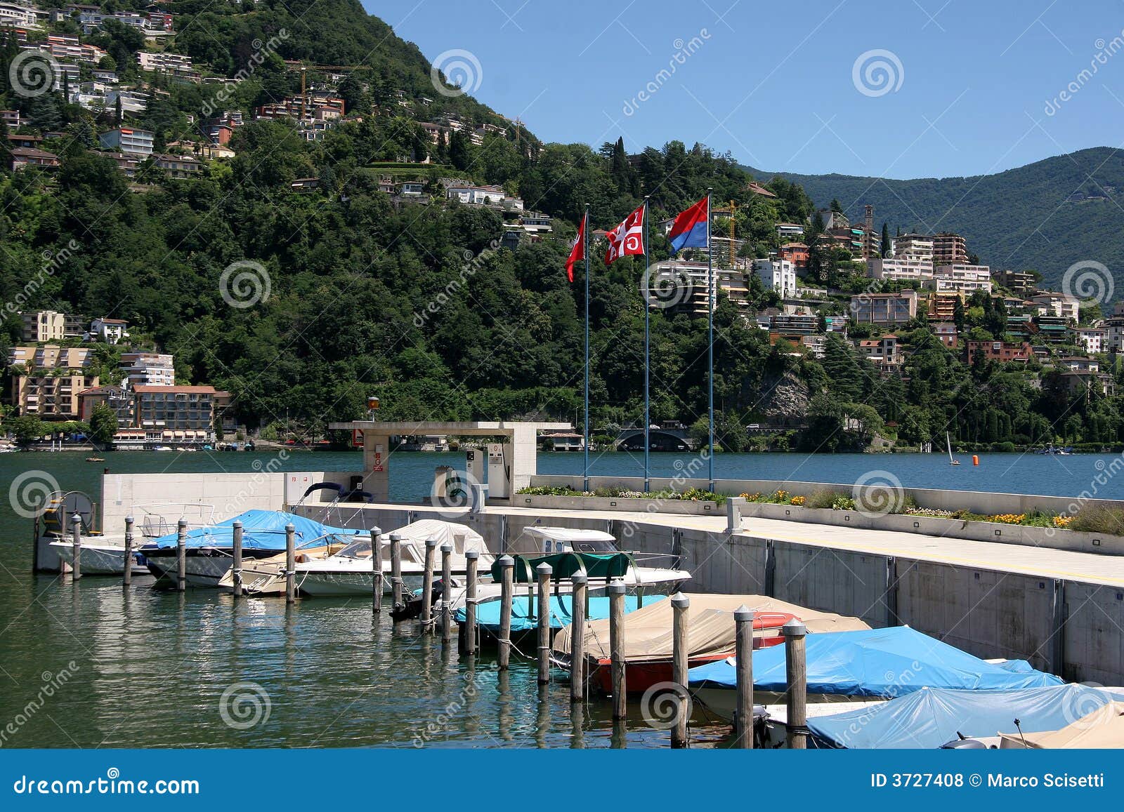 Città di Lugano, Svizzera fotografia stock. Immagine di montagna - 3727408