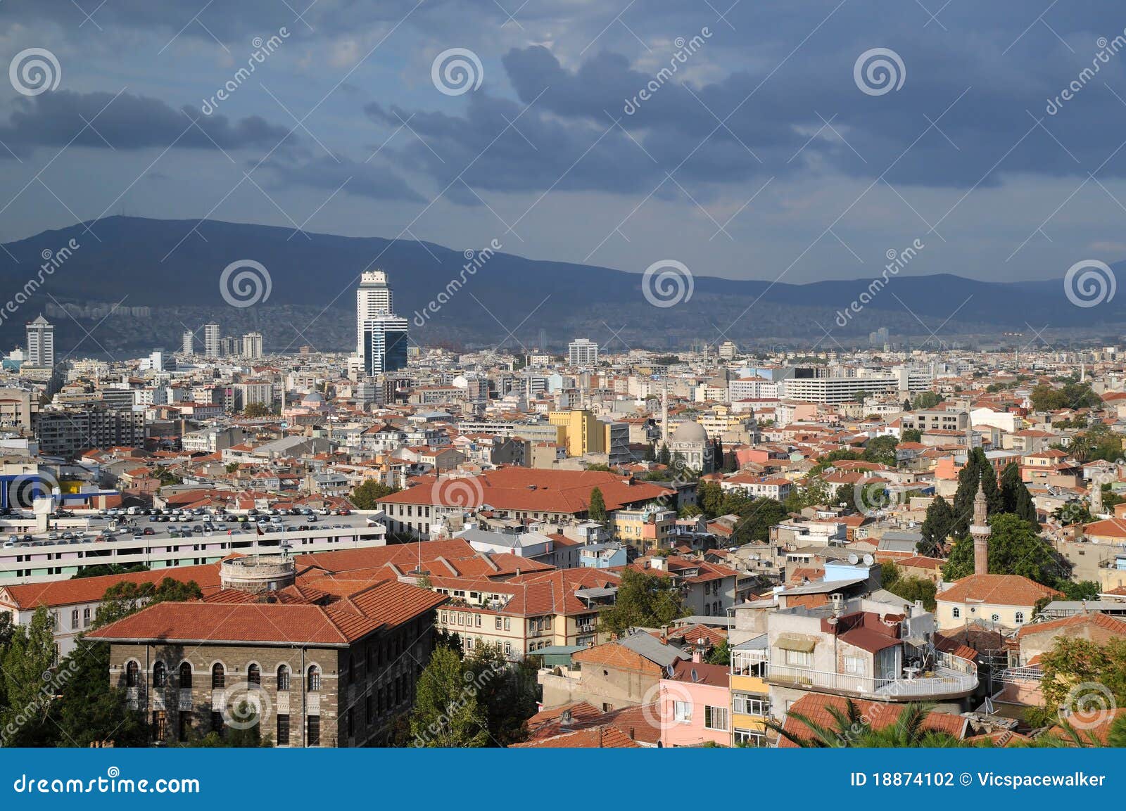 Città Di Smirne Prima Della Tempesta Fotografia Stock - Immagine di ...