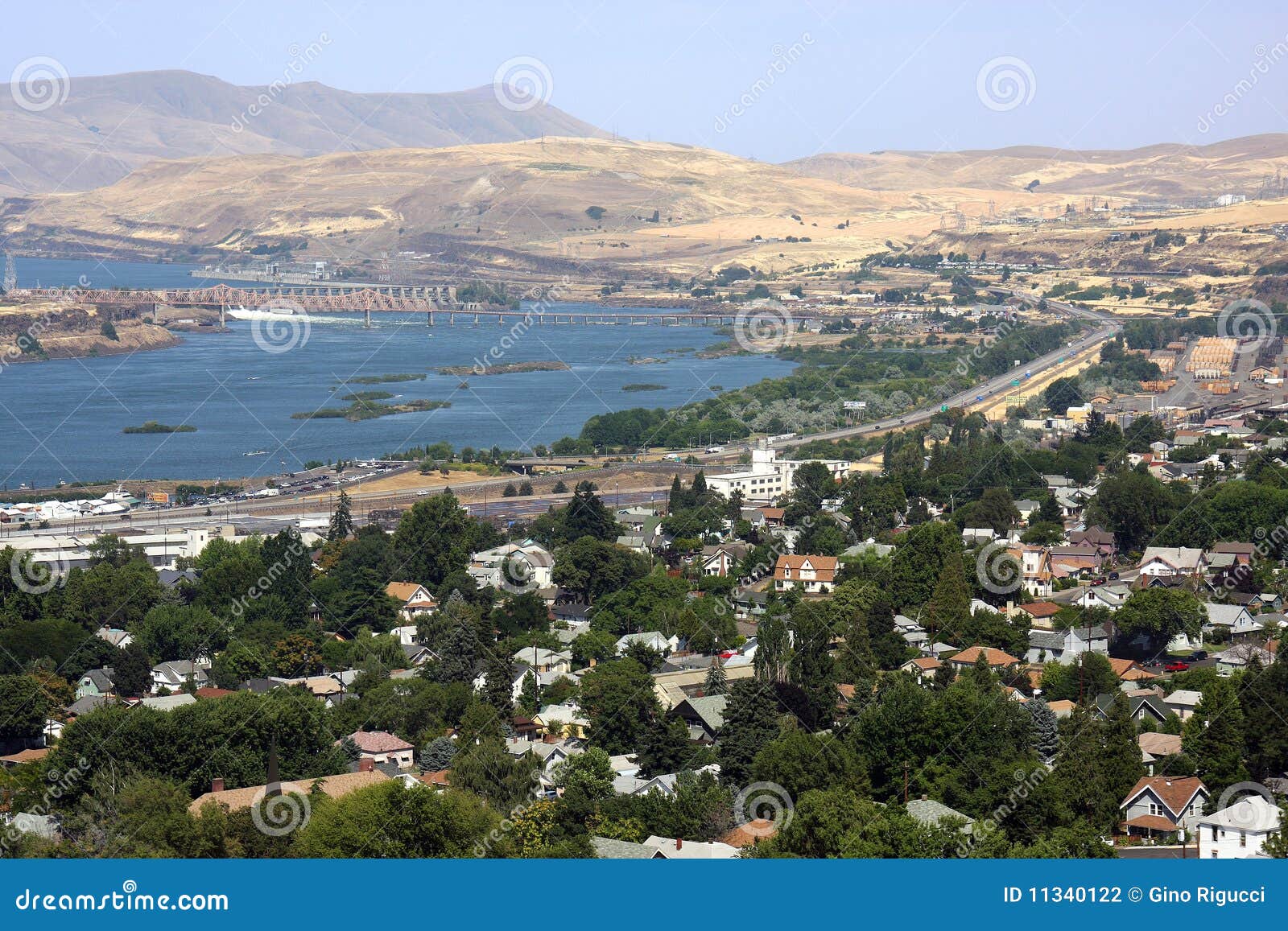 City of the Dalles Oregon stock photo. Image of boats - 11340122