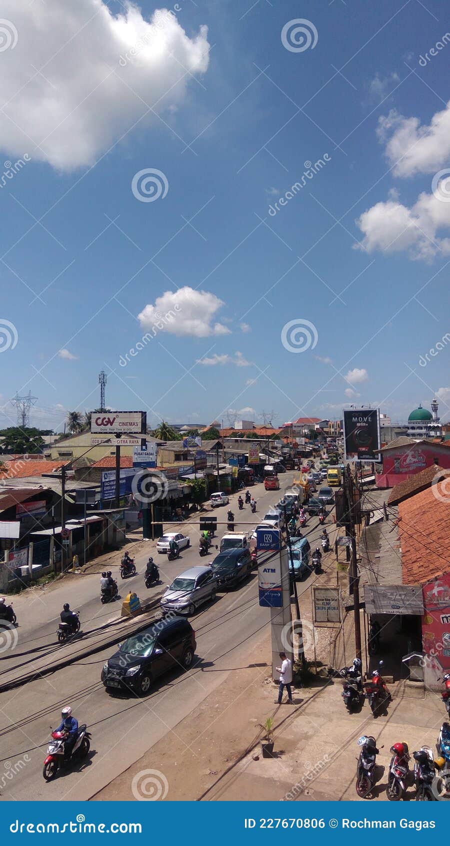 City Daylight Sky Cloud Active Editorial Photo - Image of cloud ...
