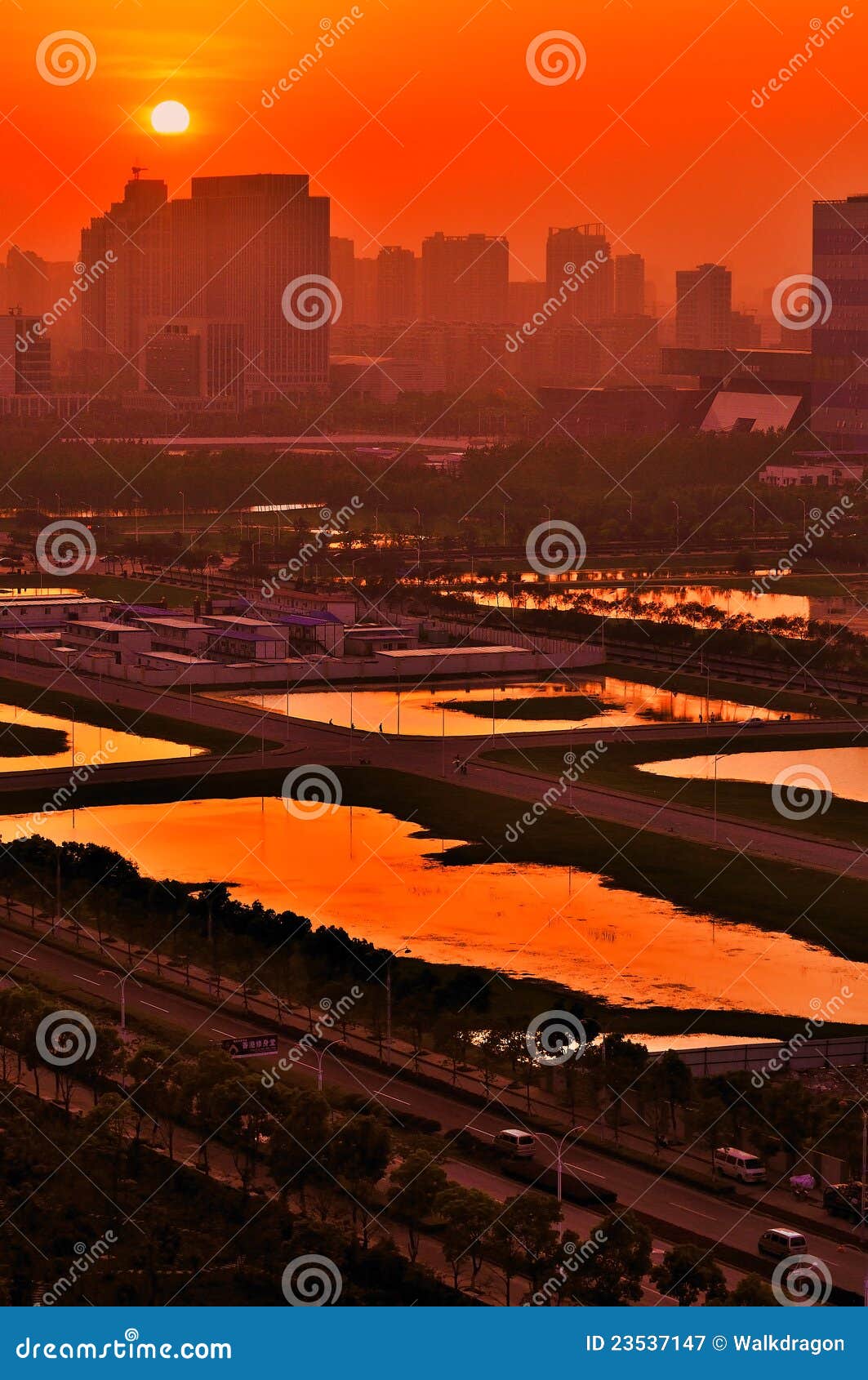 City dusk stock image. Image of cloud, lake, landscape - 23537147