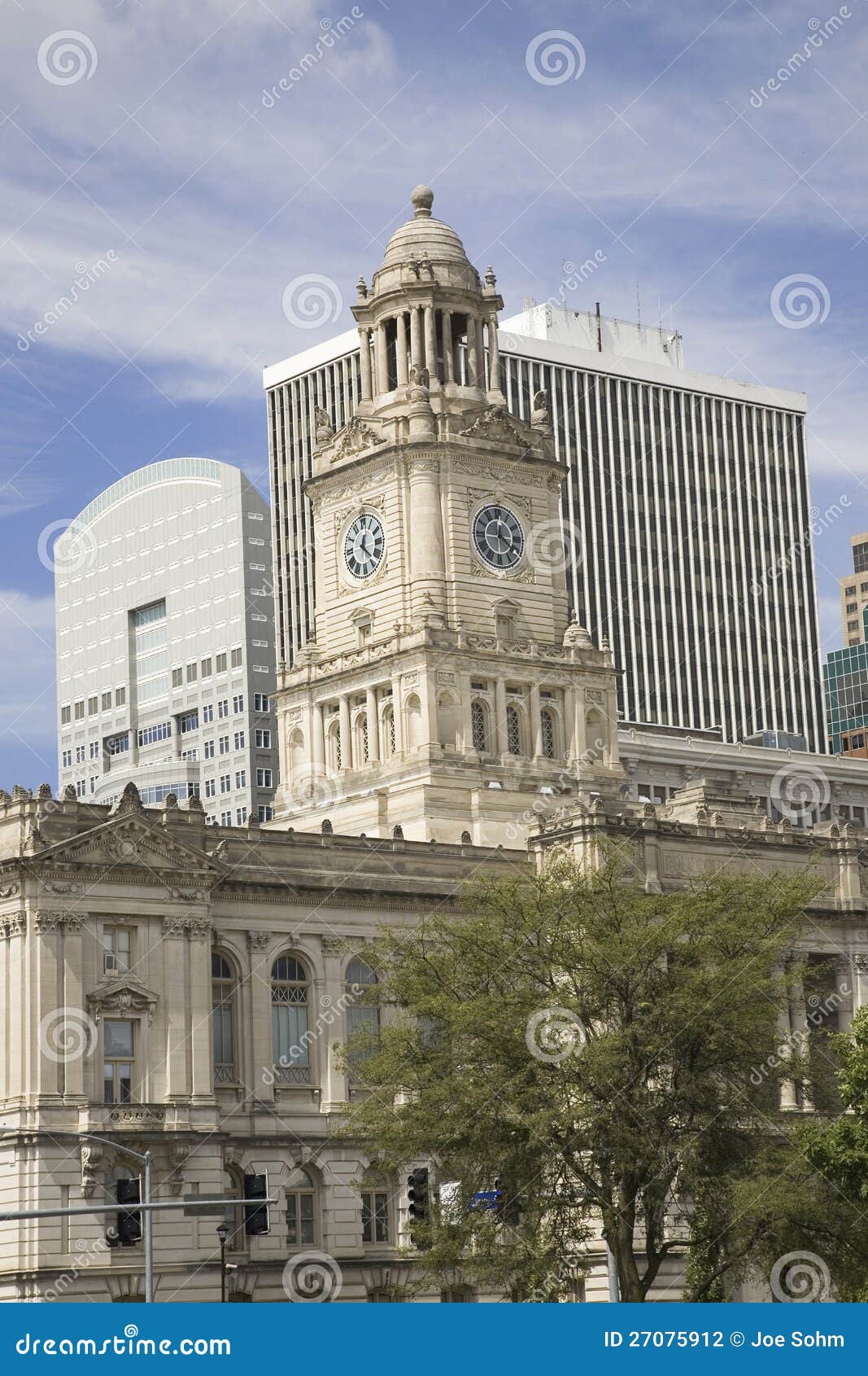 City Hall of Des Moines editorial photography. Image of outdoors - 27075912